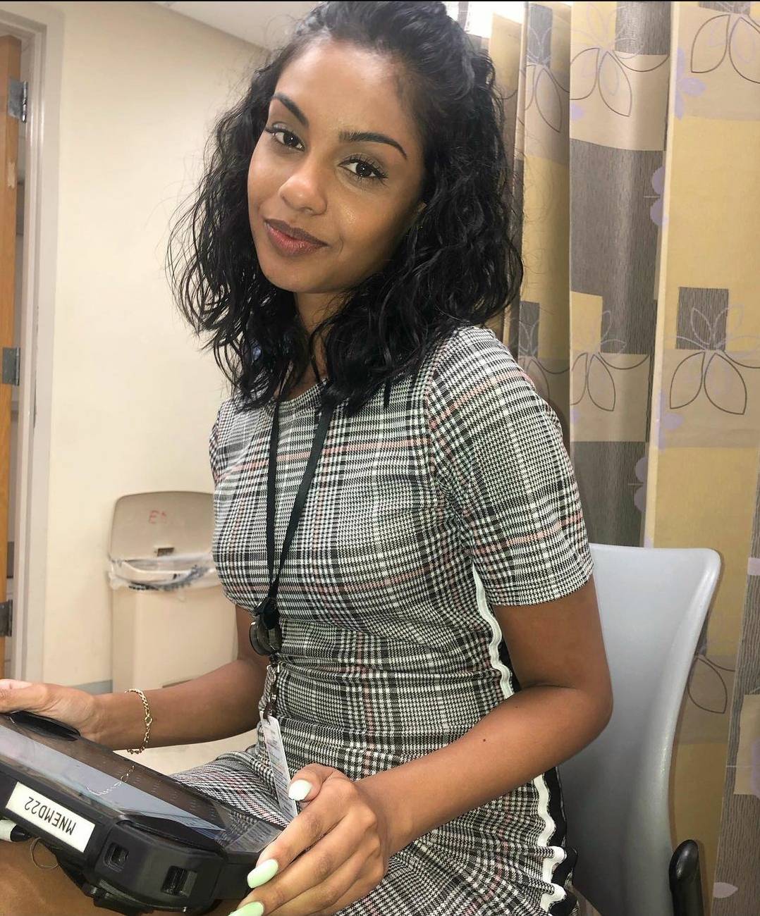 Stephanie | Scrolller