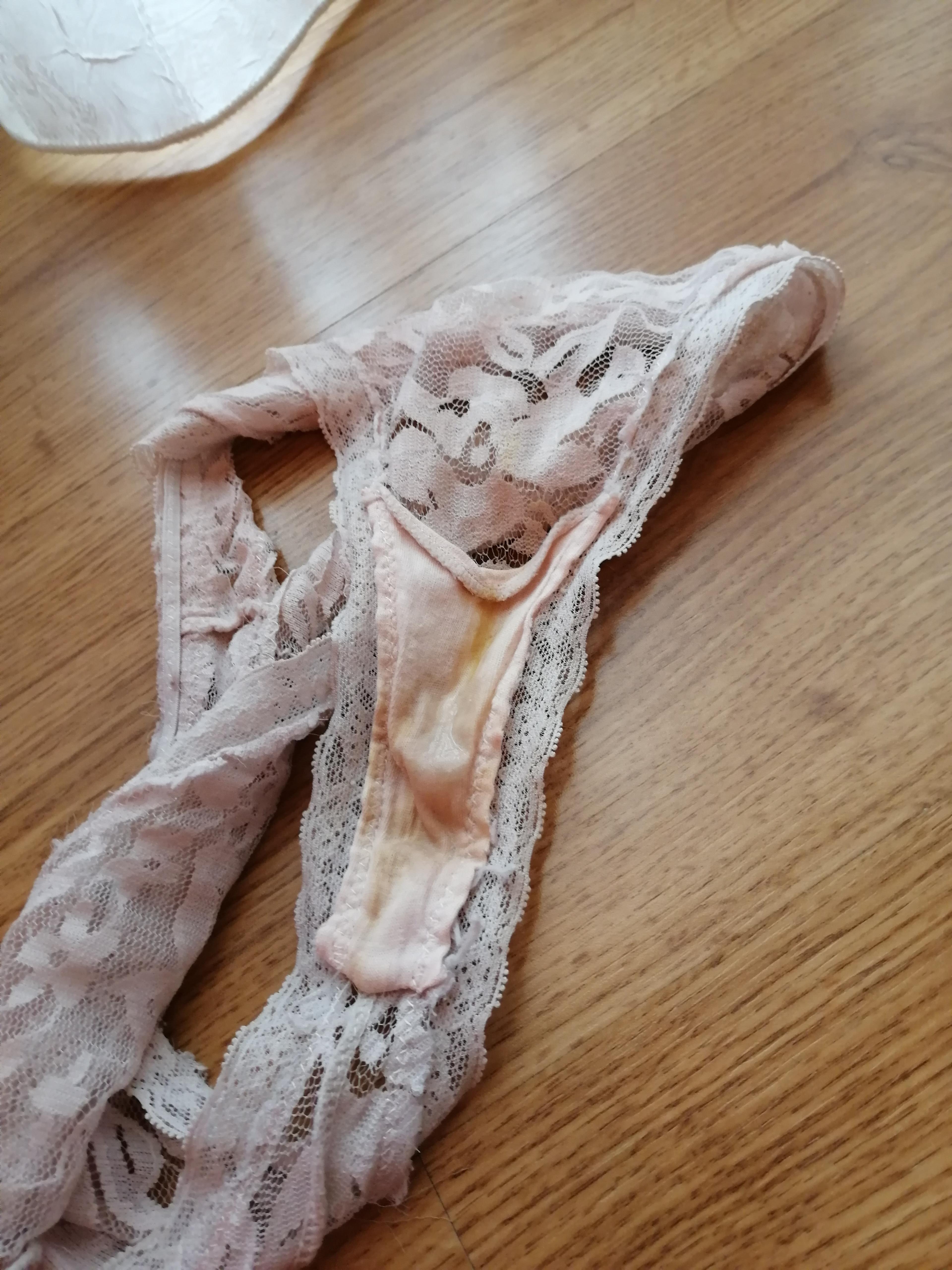 Sticky and much sweet | Scrolller