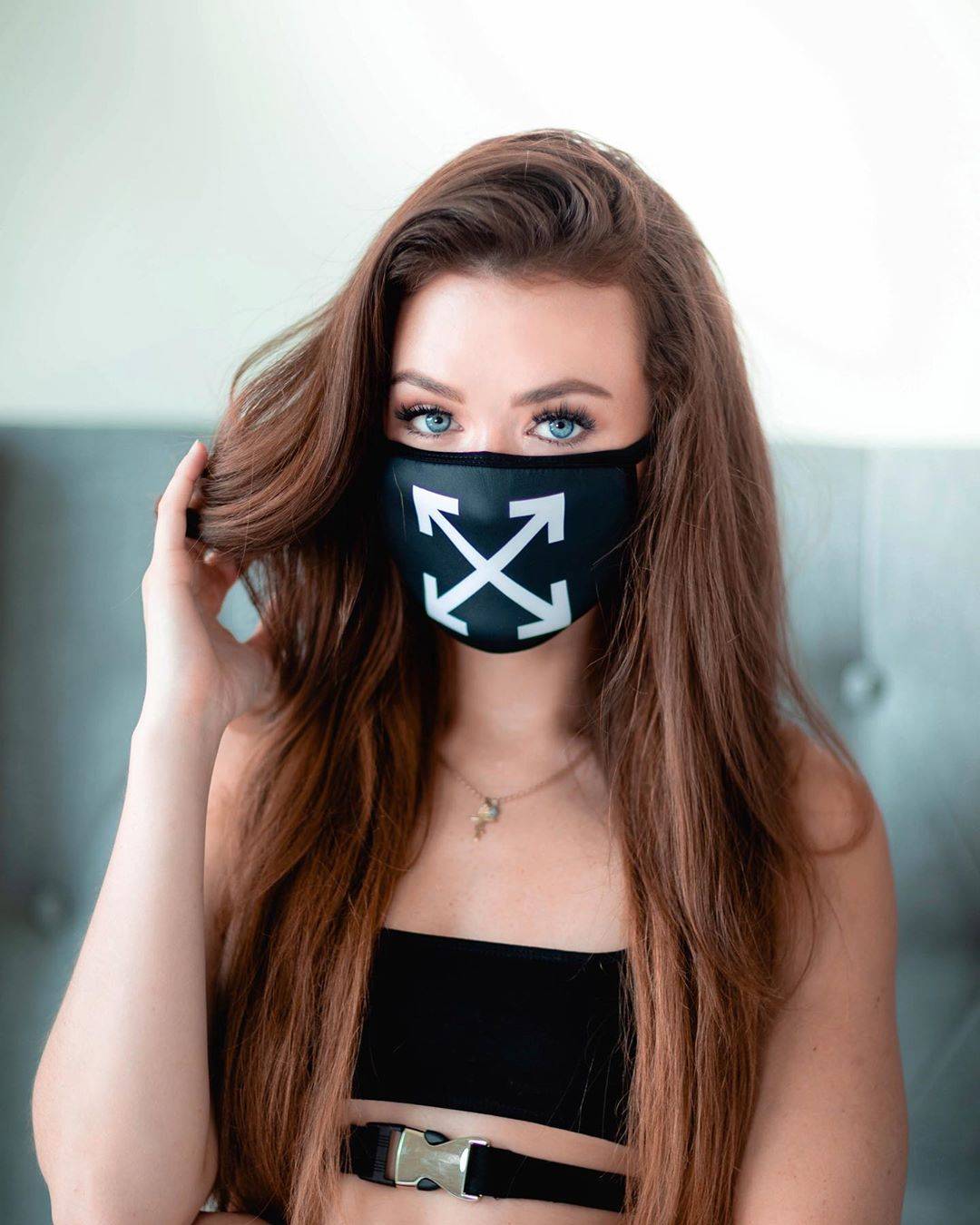 Still gorgeous even with a mask | Scrolller