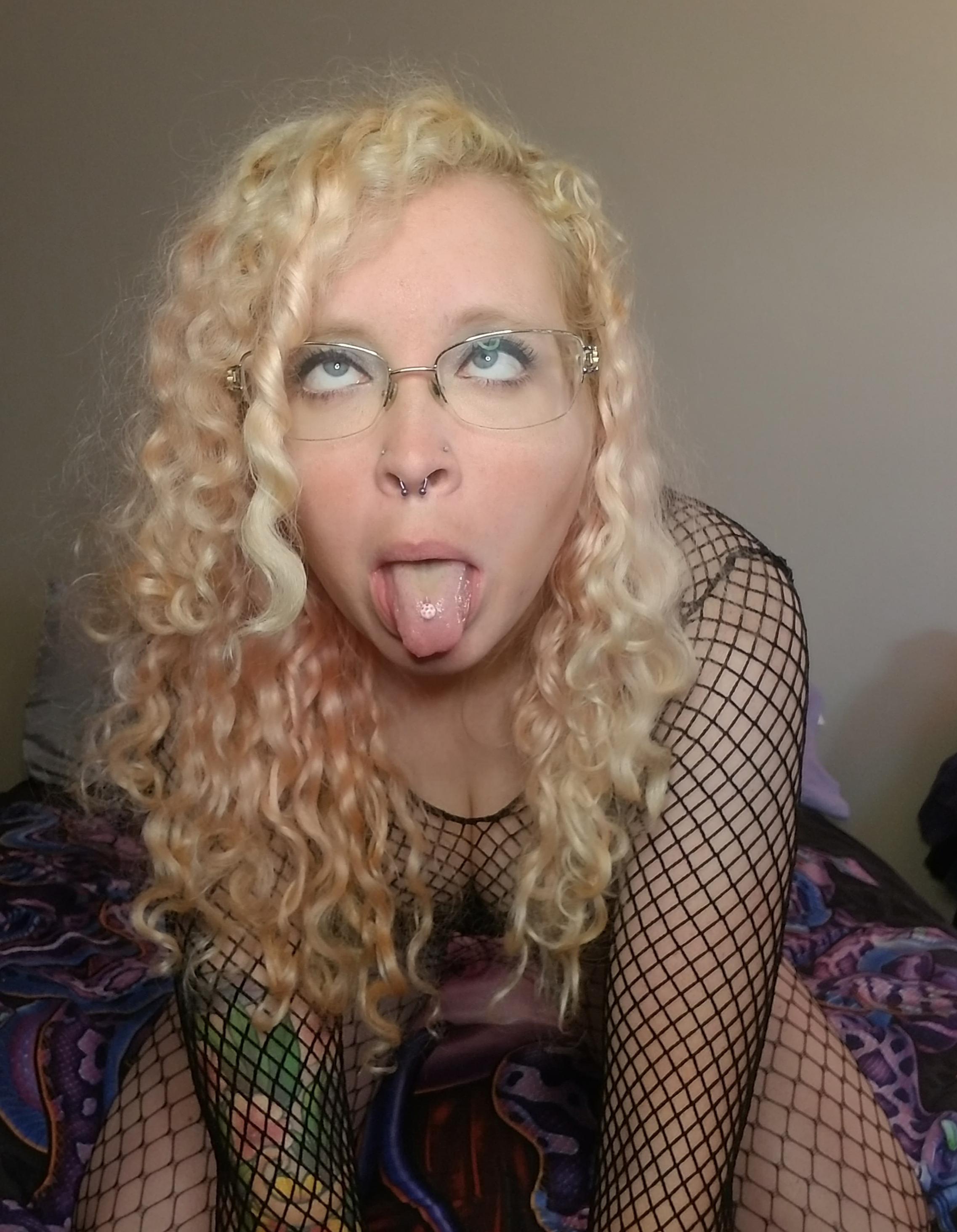 Fishnet Ahegao | Scrolller