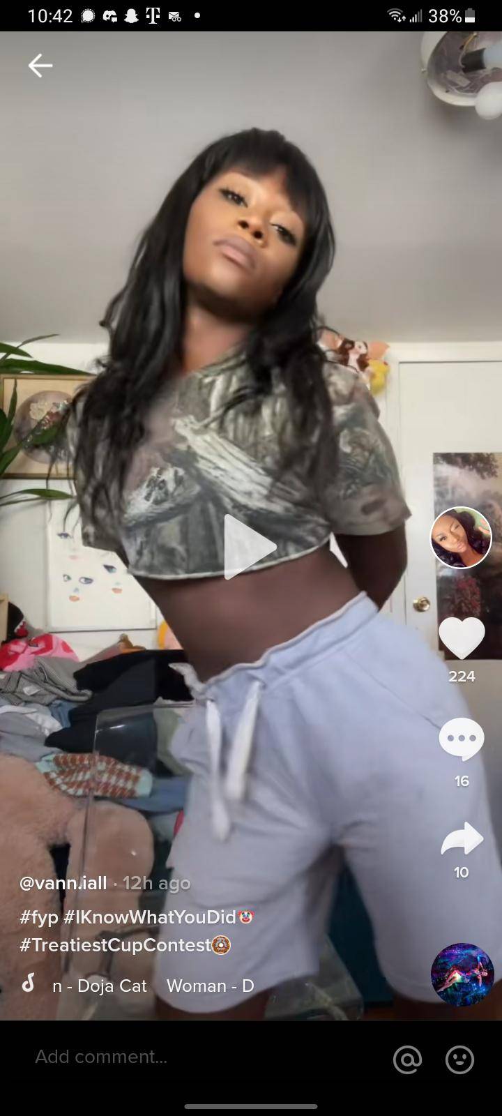 stoned watching tik Tok and triggered by this gorgeous girls 15 pound hog | Scrolller