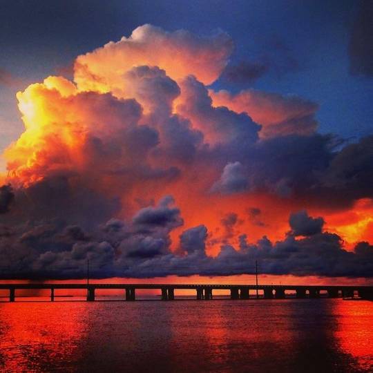 Storms rolling in over the A1A Hwy. Florida Keys, FL [OC][706x706] | Scrolller
