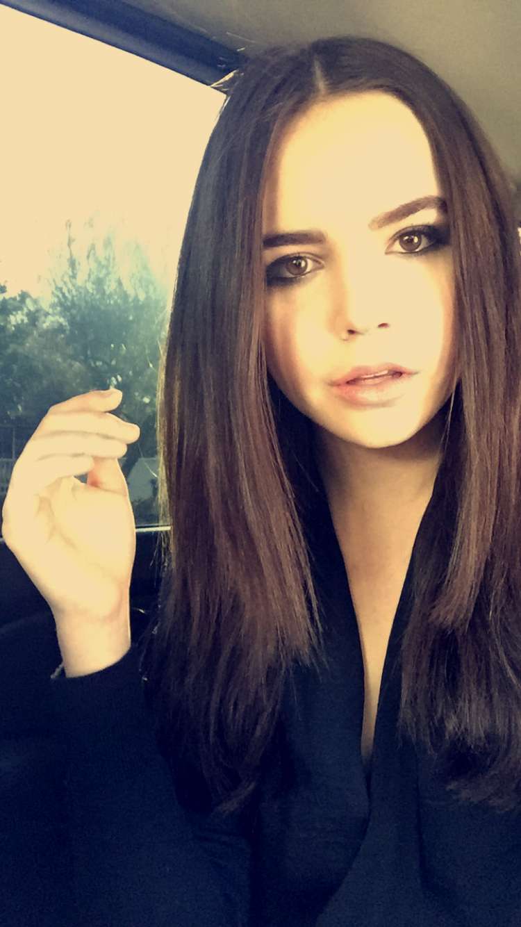 Straight hair | Scrolller