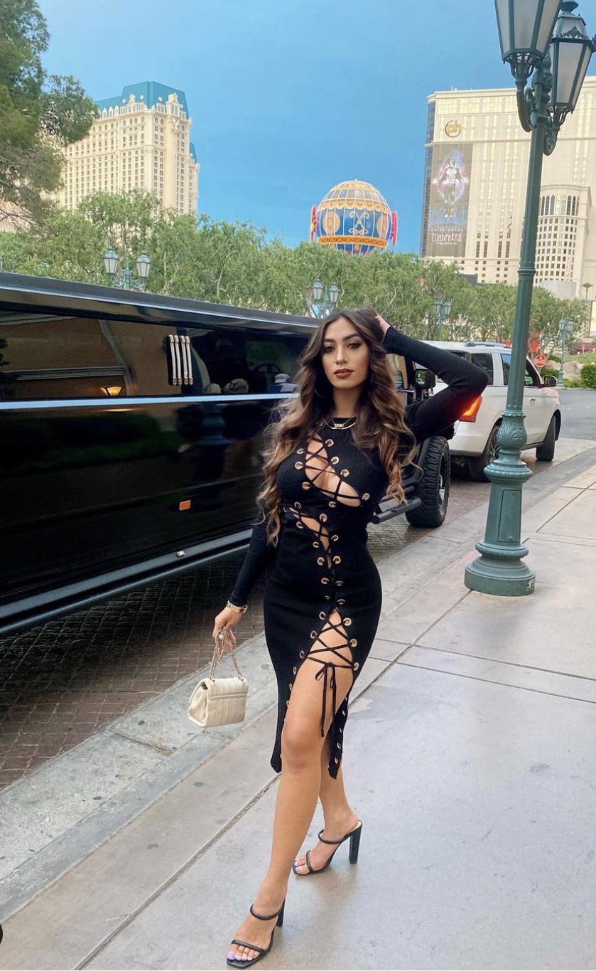 Stretch Limo! | Scrolller