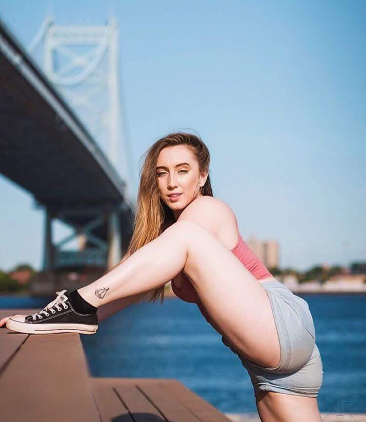 Stretching | Scrolller