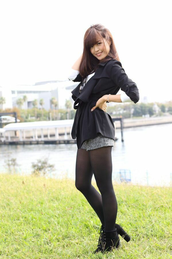 Strike a pose. | Scrolller