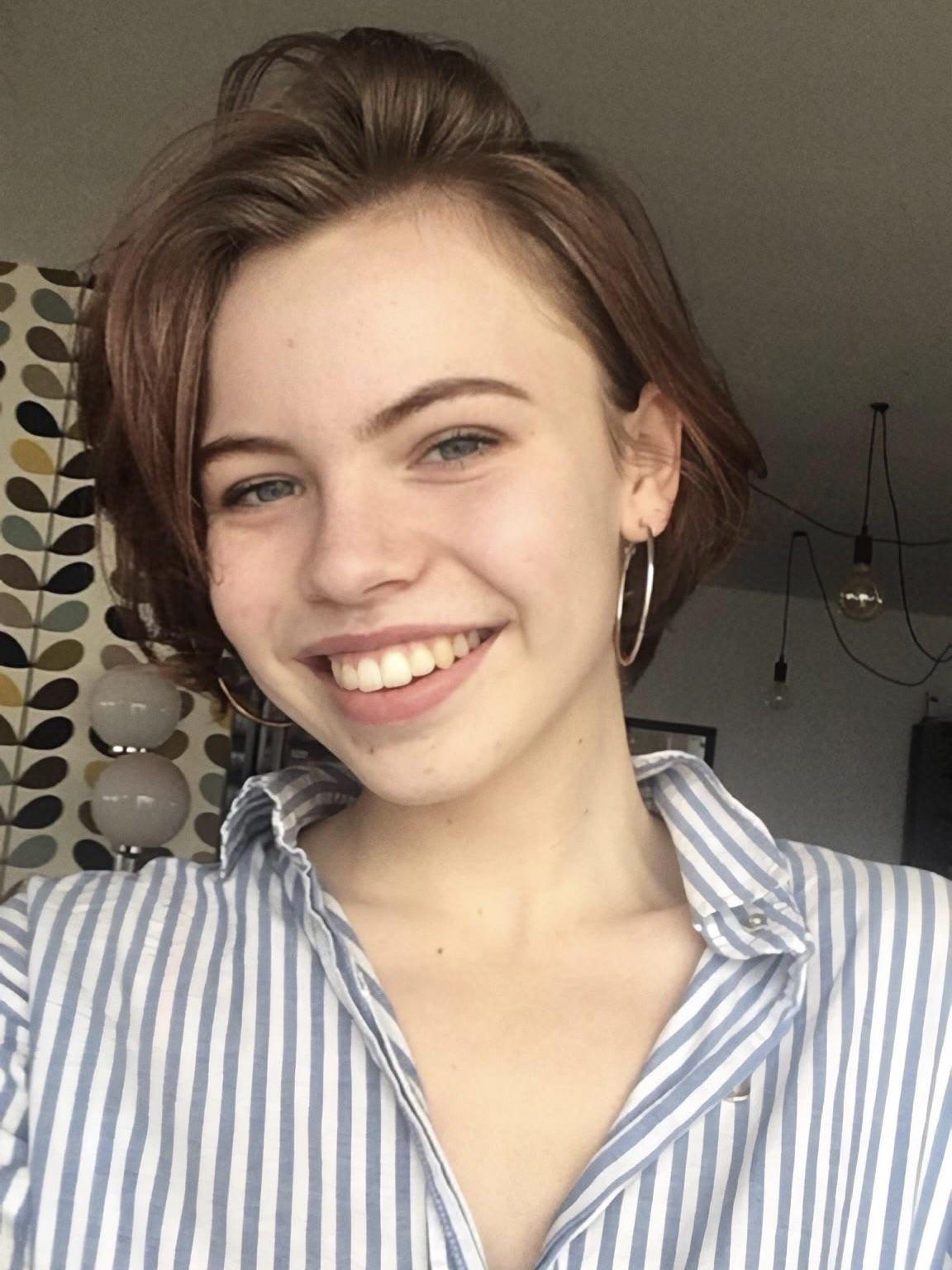 Striped shirts are lesbian couture | Scrolller