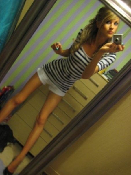 Striped top | Scrolller