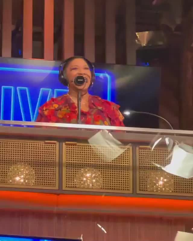 Strut, Shimmy, and Salsa Shake [September 17, 2021] | Scrolller