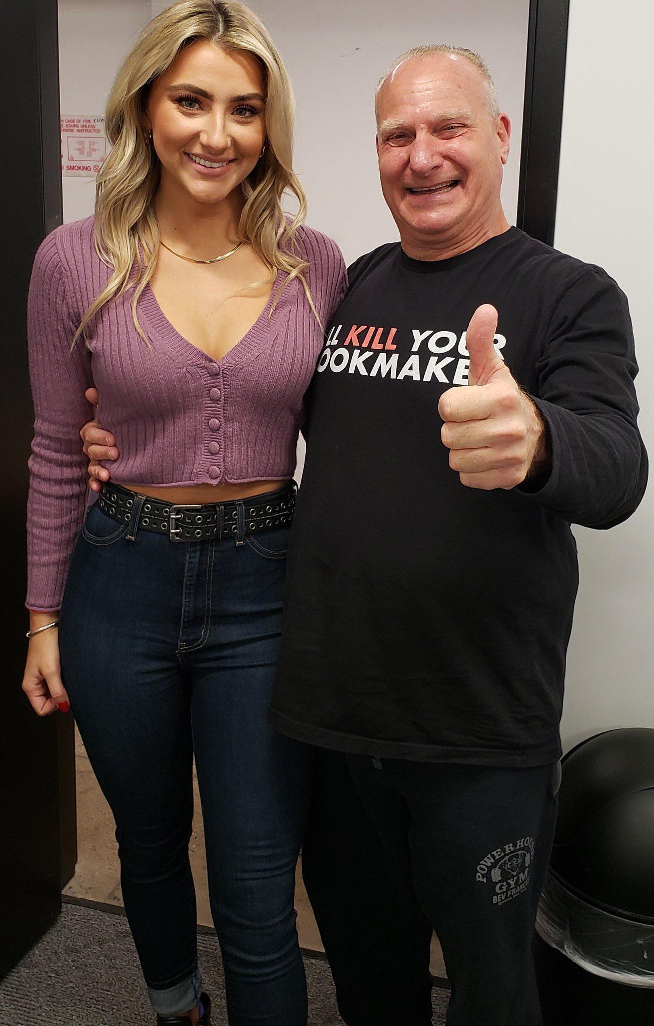 Stu getting handsy | Scrolller