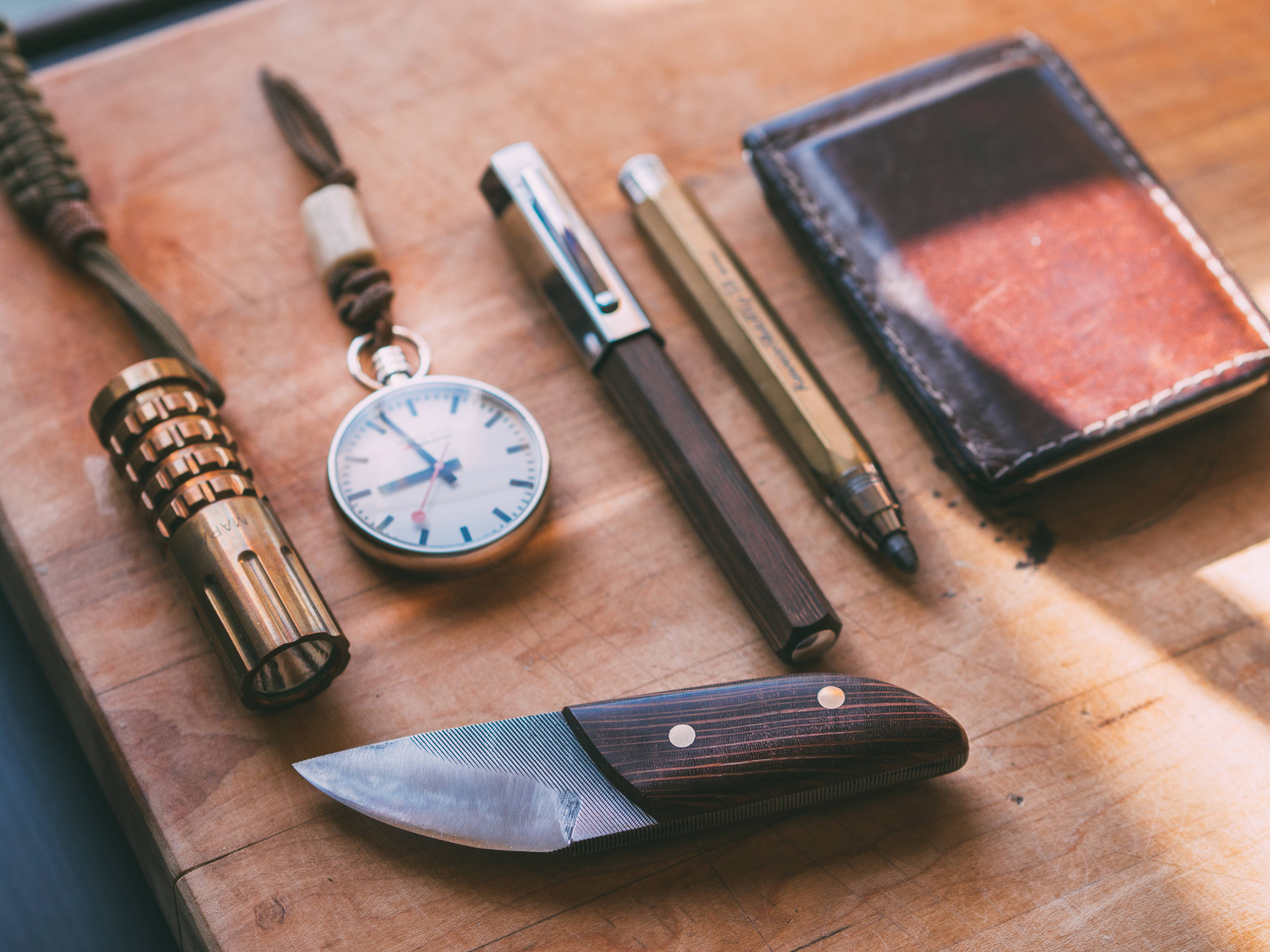 Studio day carry / first day carrying new knife | Scrolller