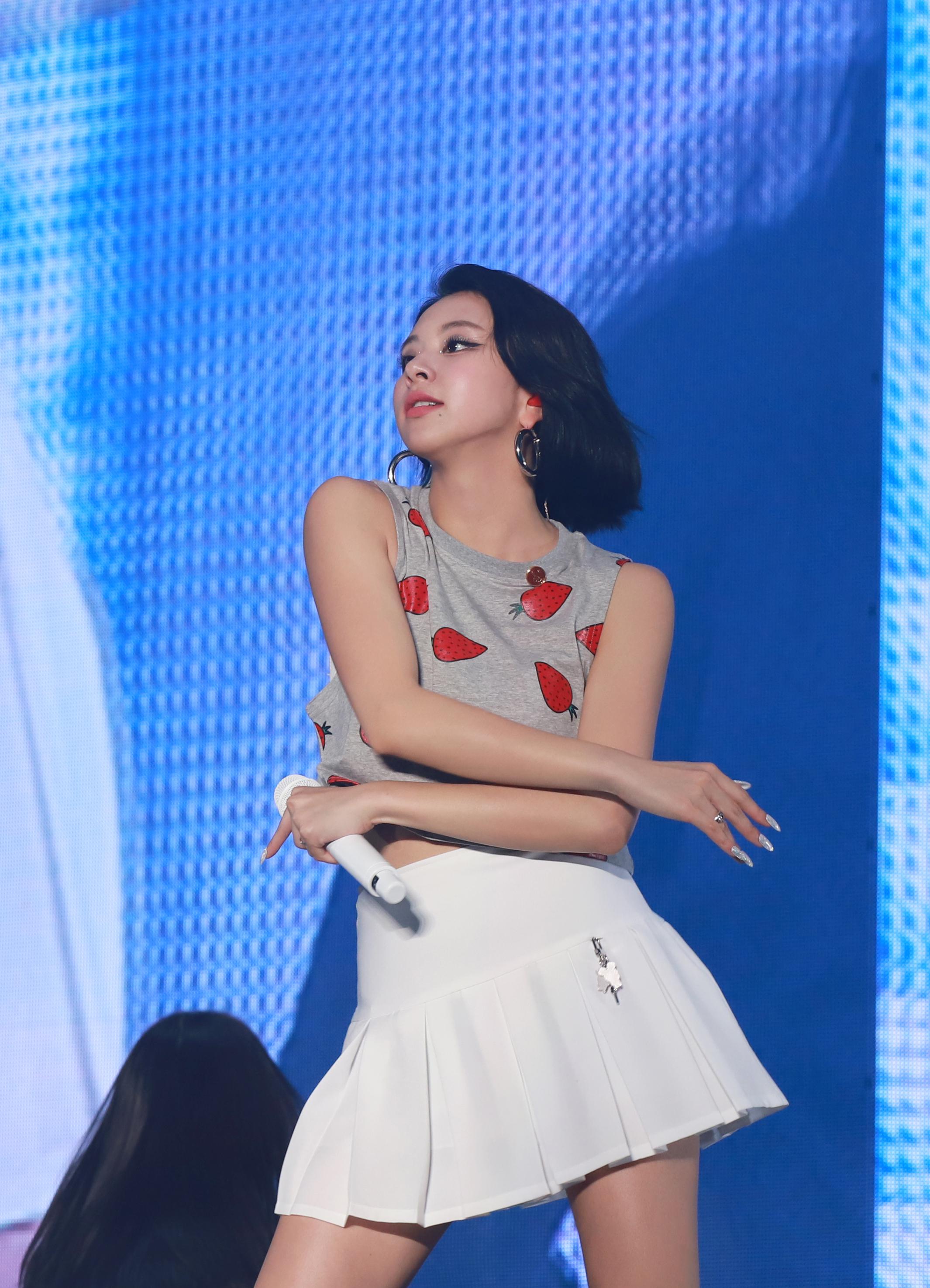 Stunning Chaebae | Scrolller