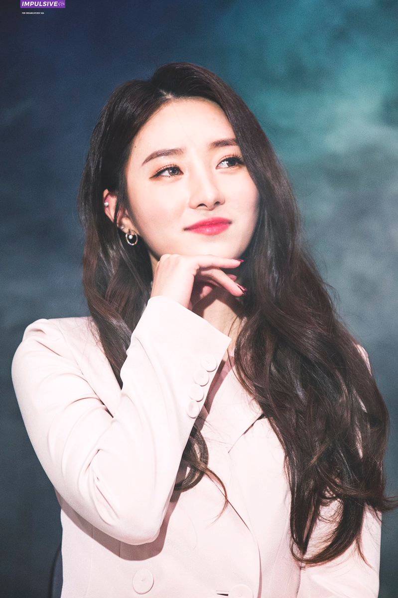 SuA | Scrolller