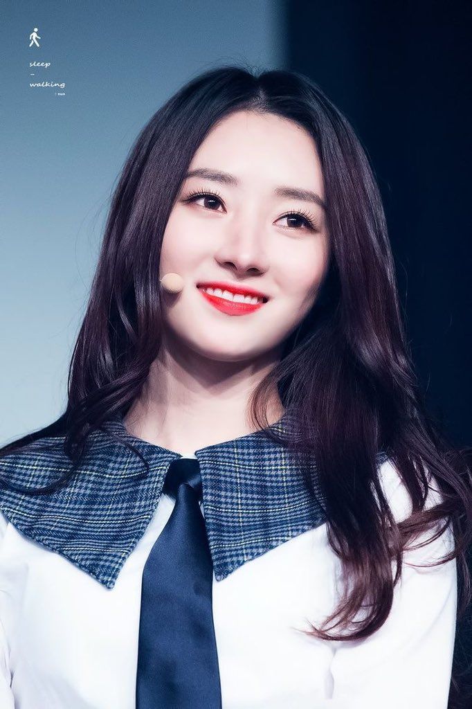 SuA | Scrolller