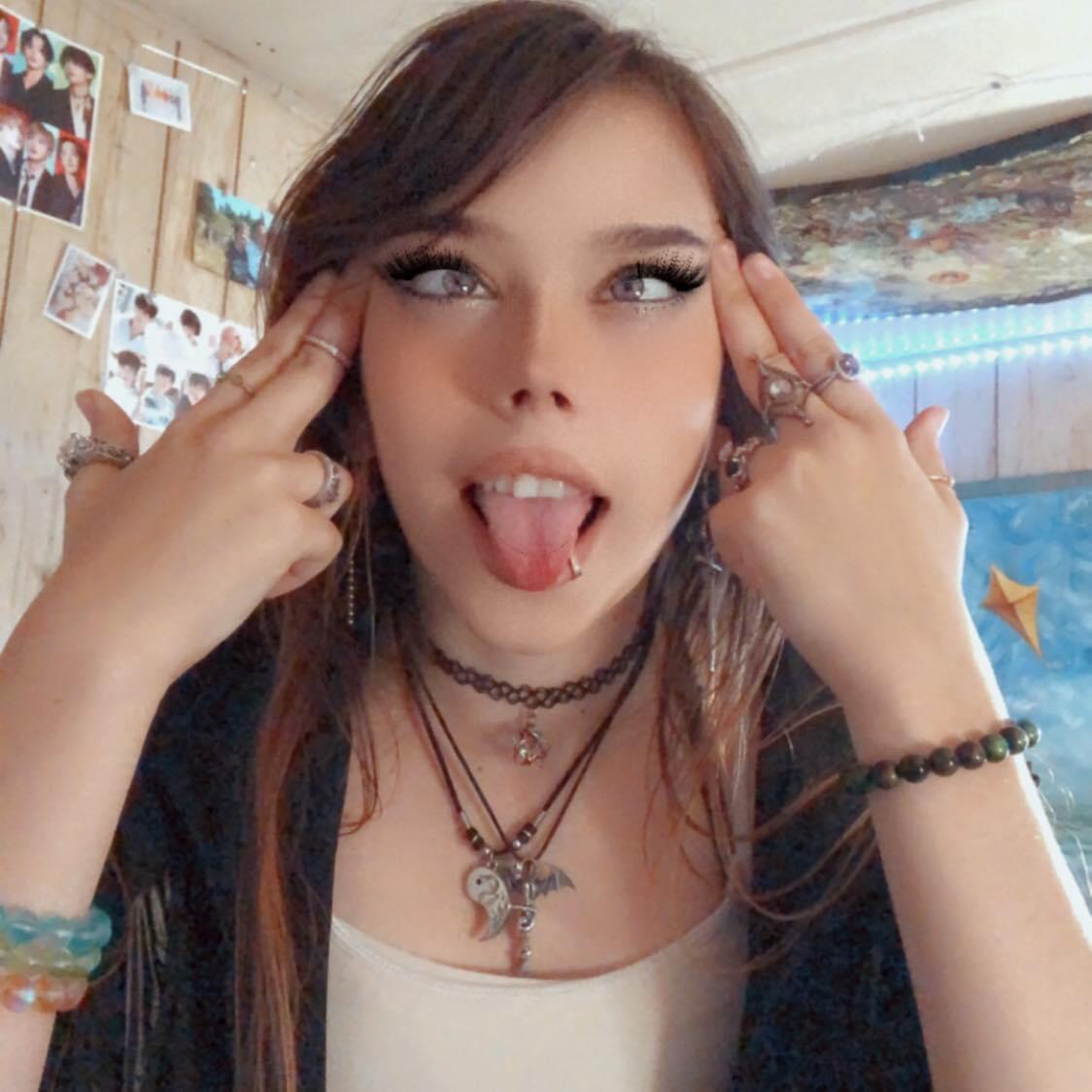 Such a pretty face | Scrolller