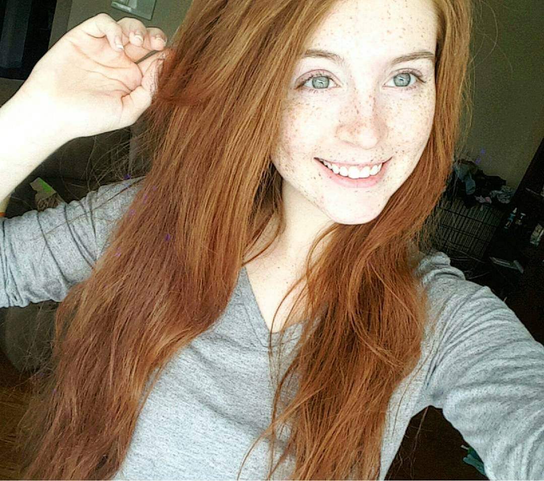 No makeup | Scrolller