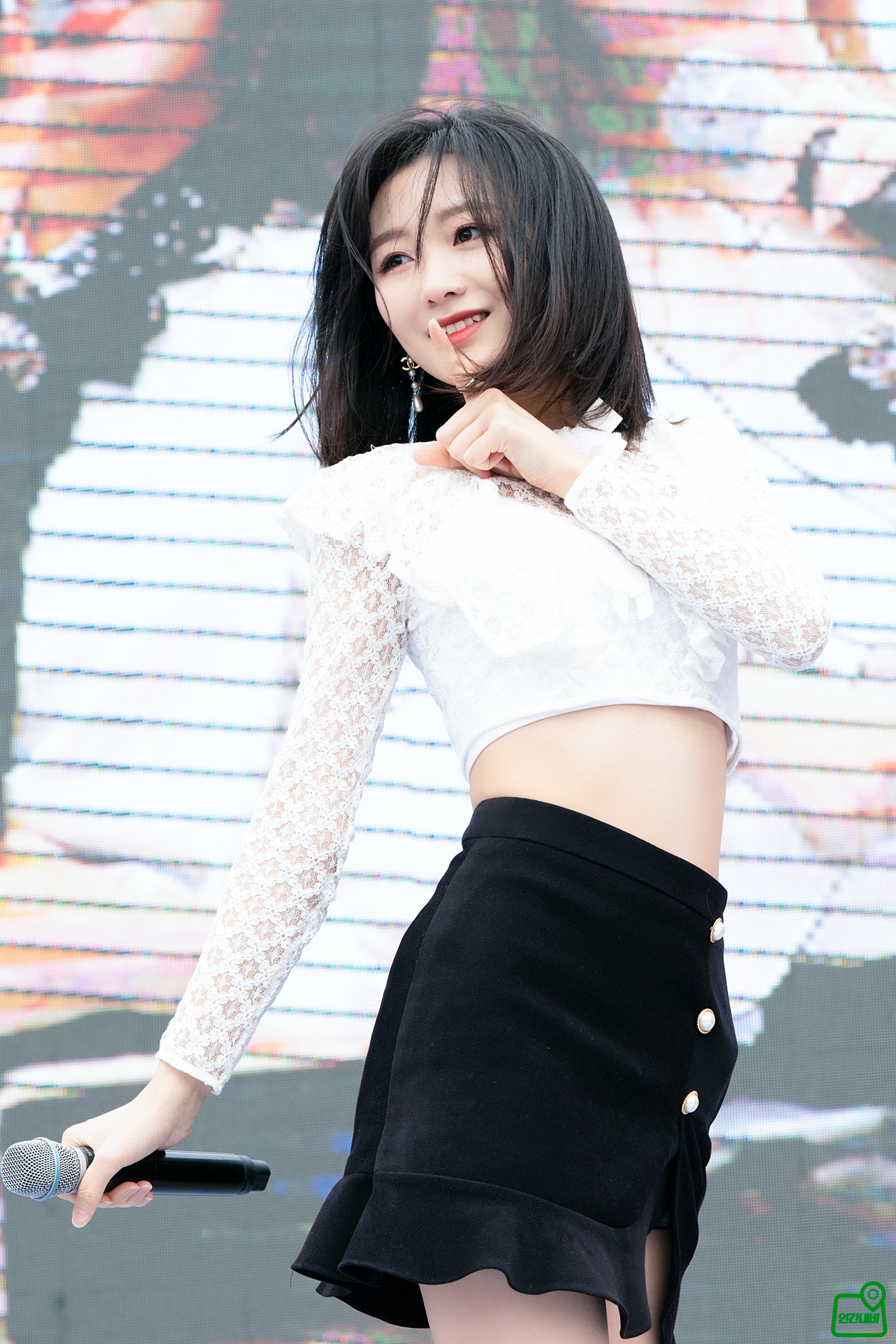 Sujeong 🤫 | Scrolller