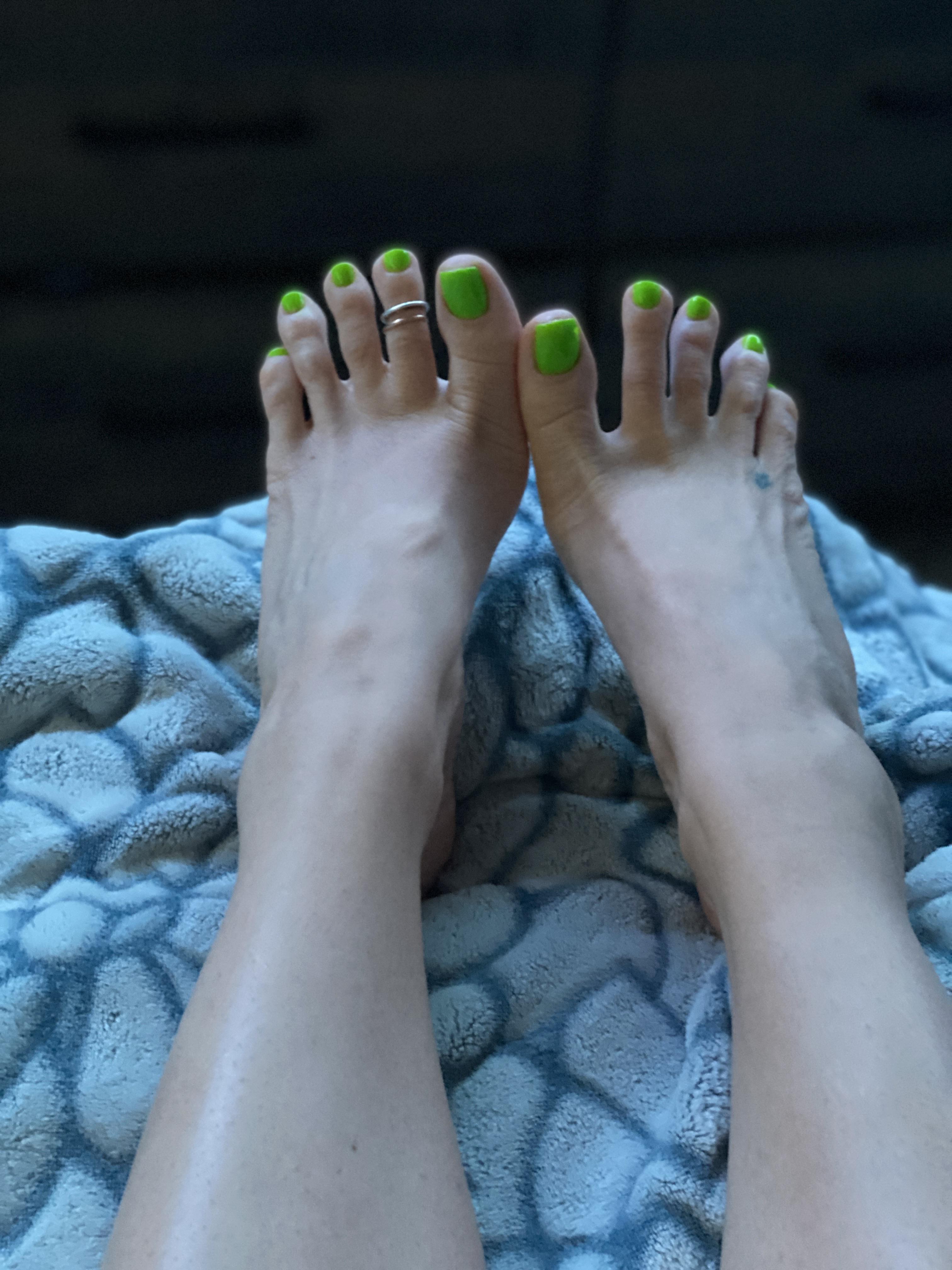 Summertime toes | Scrolller