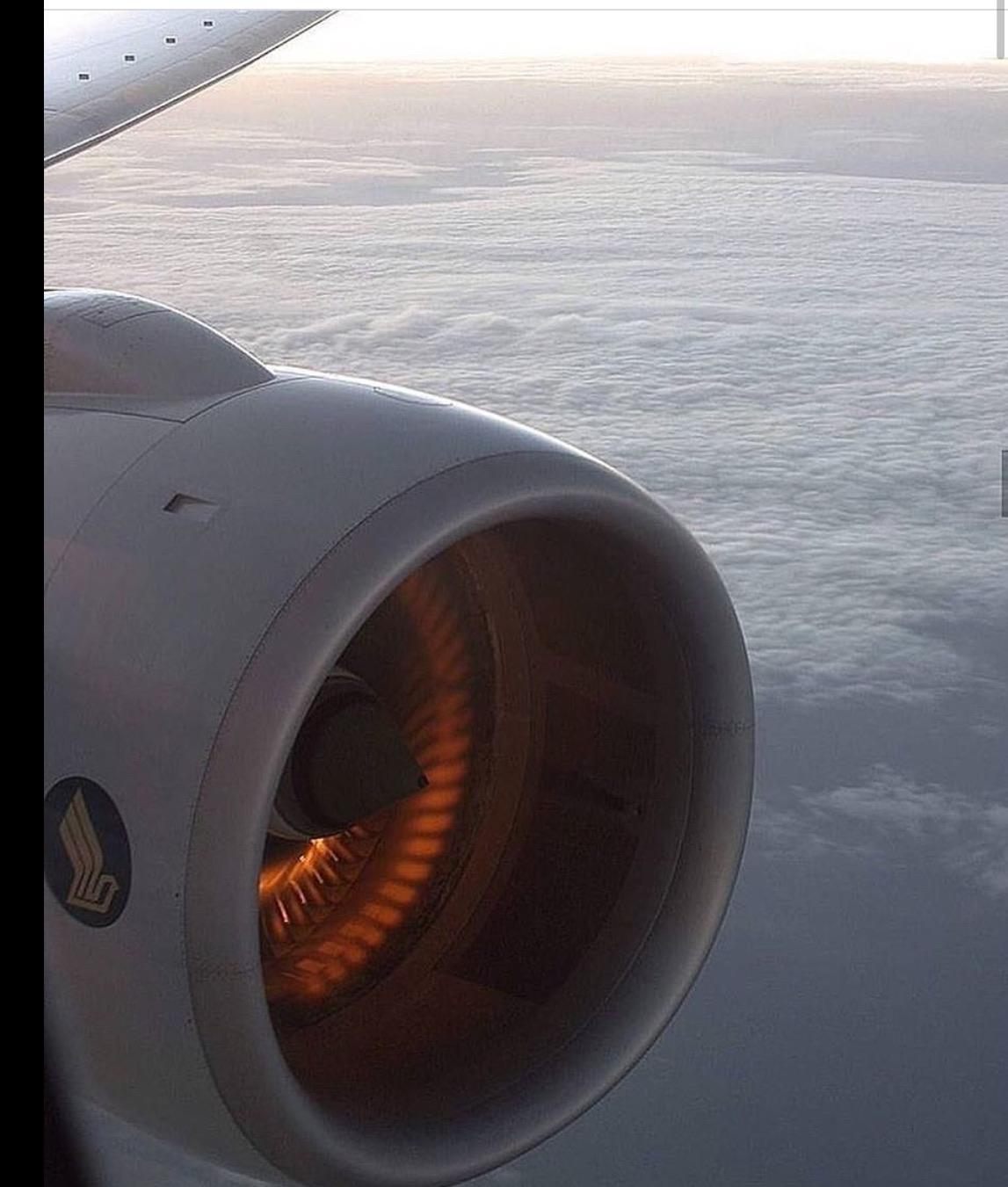 Sun coming through the engine | Scrolller