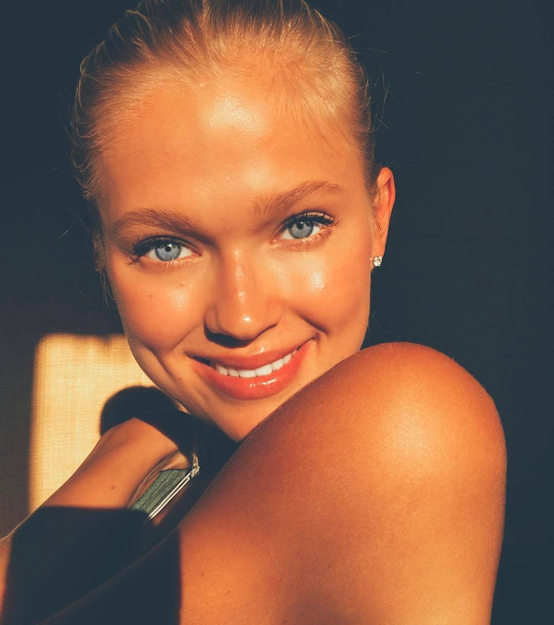 Sun-kissed🌼 | Scrolller