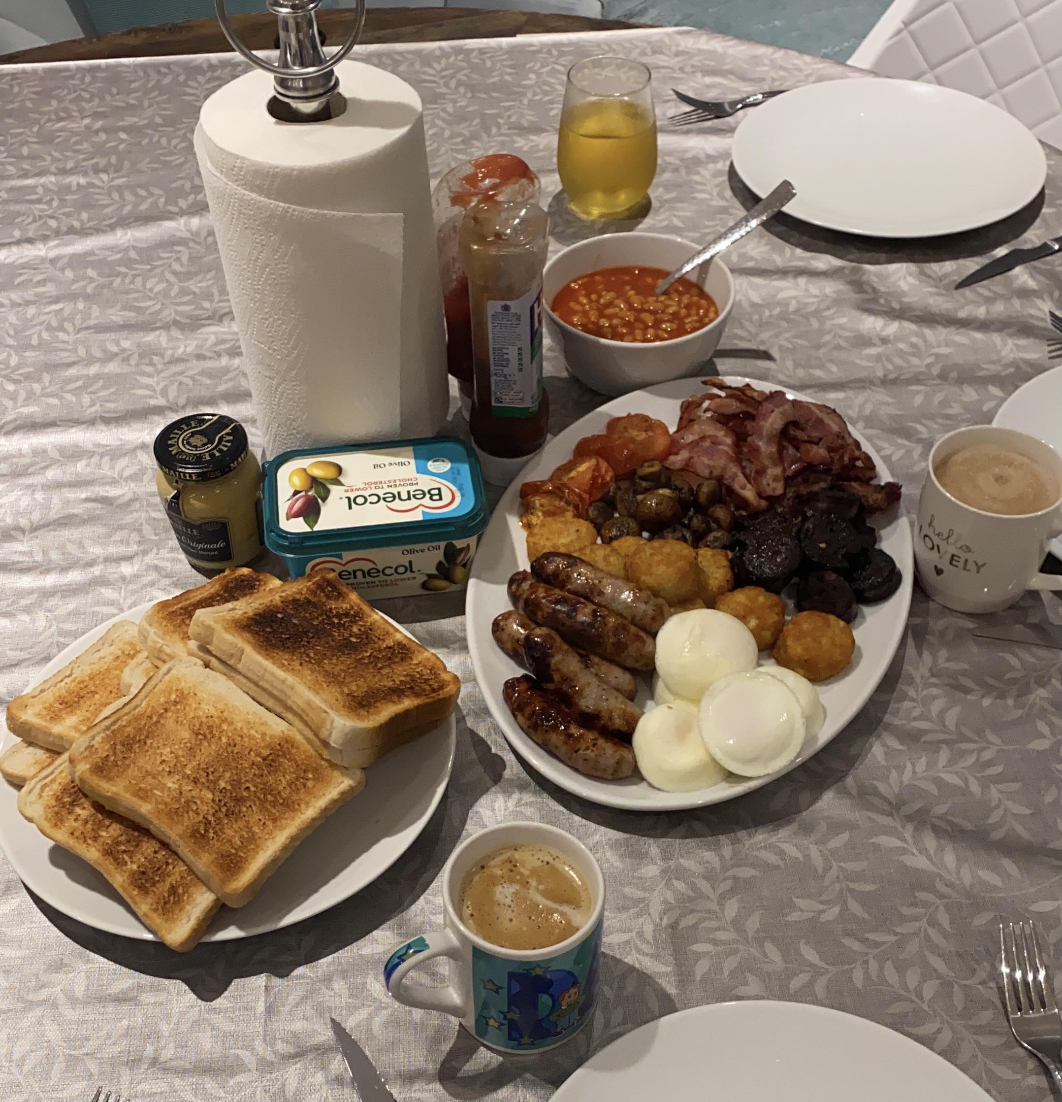 Sunday Breakfast | Scrolller