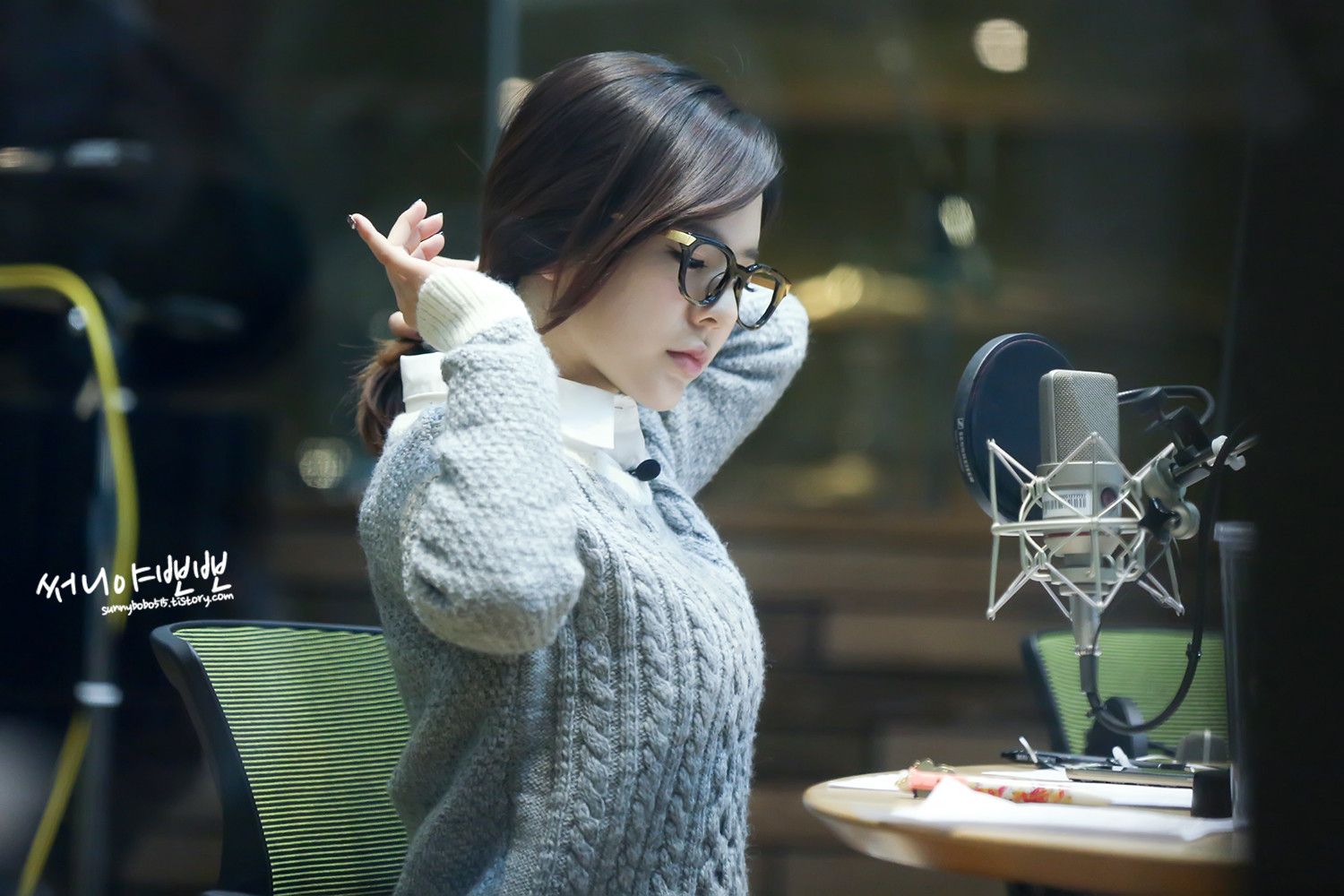 sunny stop | Scrolller