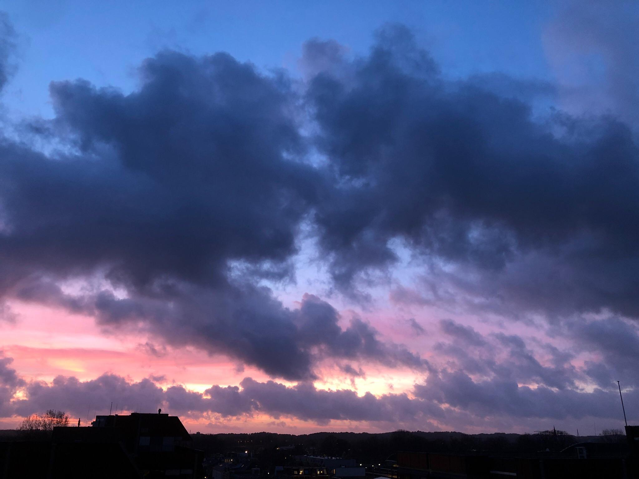 Sunset - Stationsplein Haarlem - the Nederlands | Scrolller