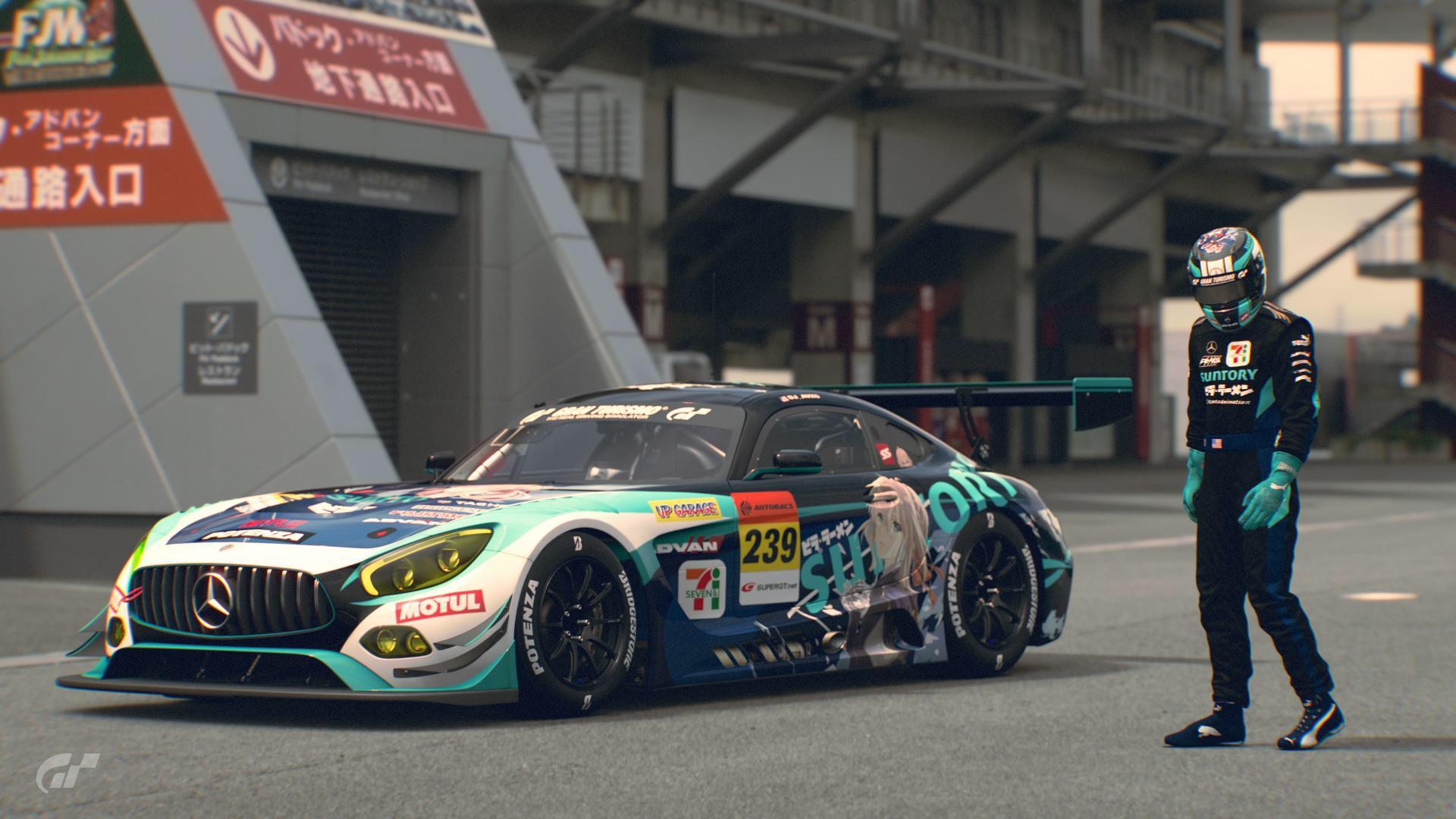 Suntory x Violet Evergarden AMG GT3 | Scrolller