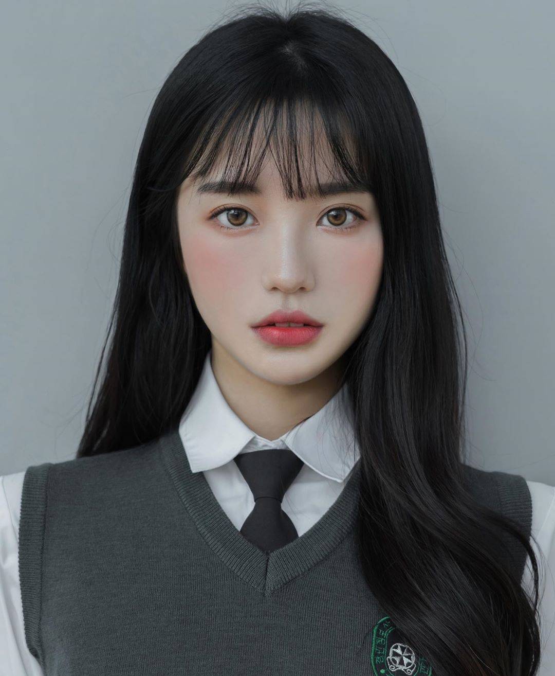 Super Face jung.yoon | Scrolller