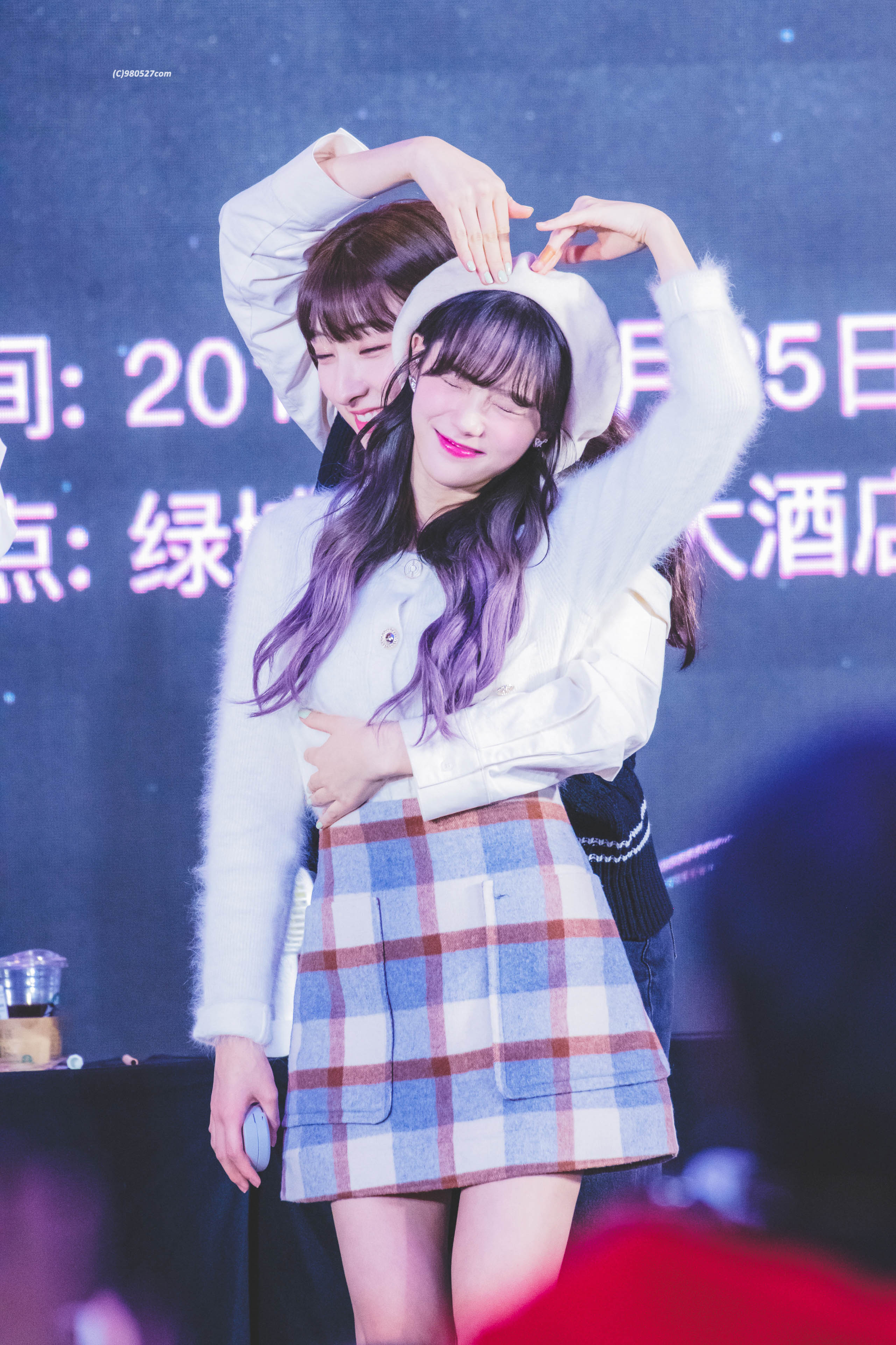 Super fluffy Luda feat. Eunseo ☁️ | Scrolller