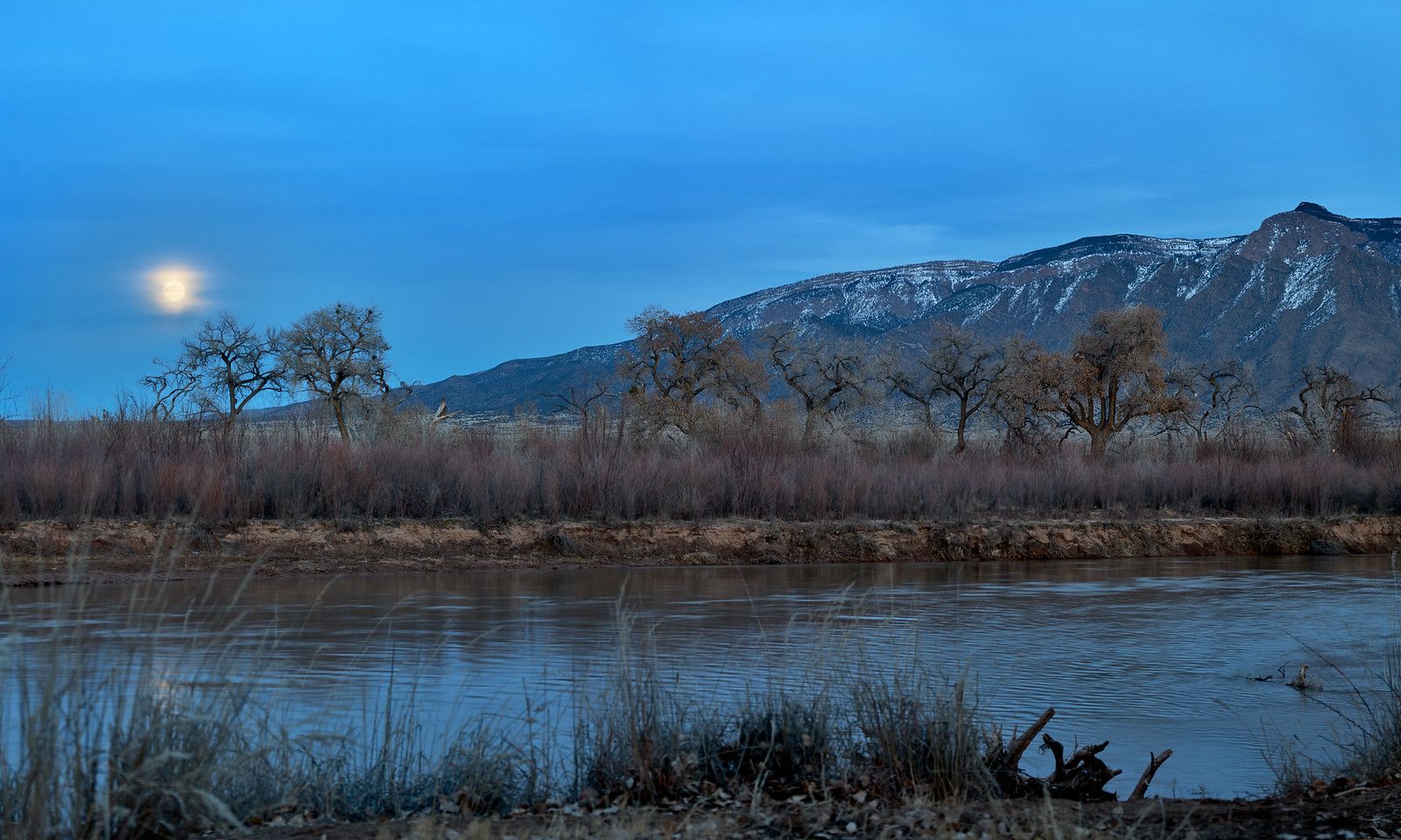 Super Moon Rising from the Bosque | Scrolller