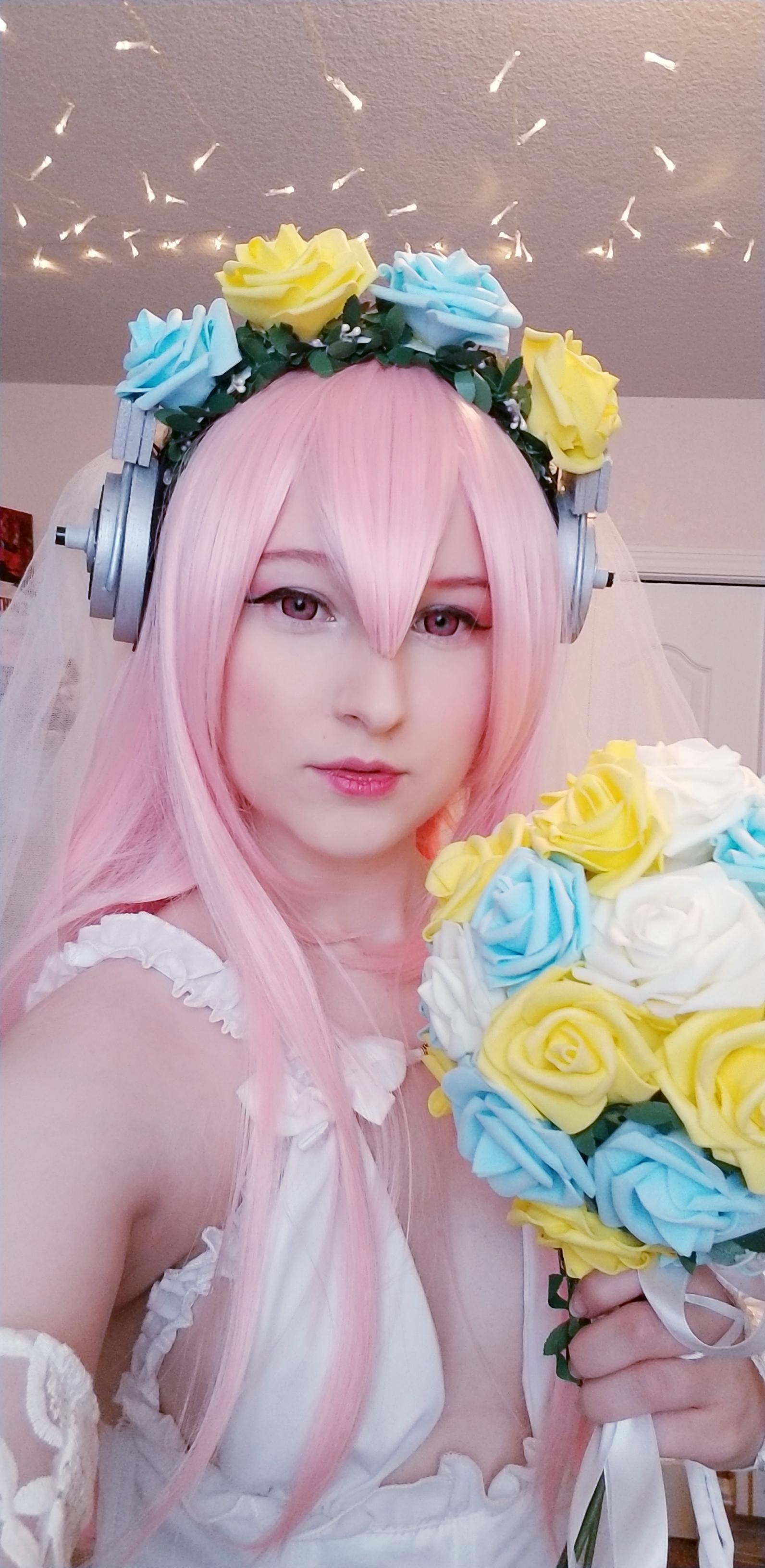 Super Sonico Selfie | Scrolller