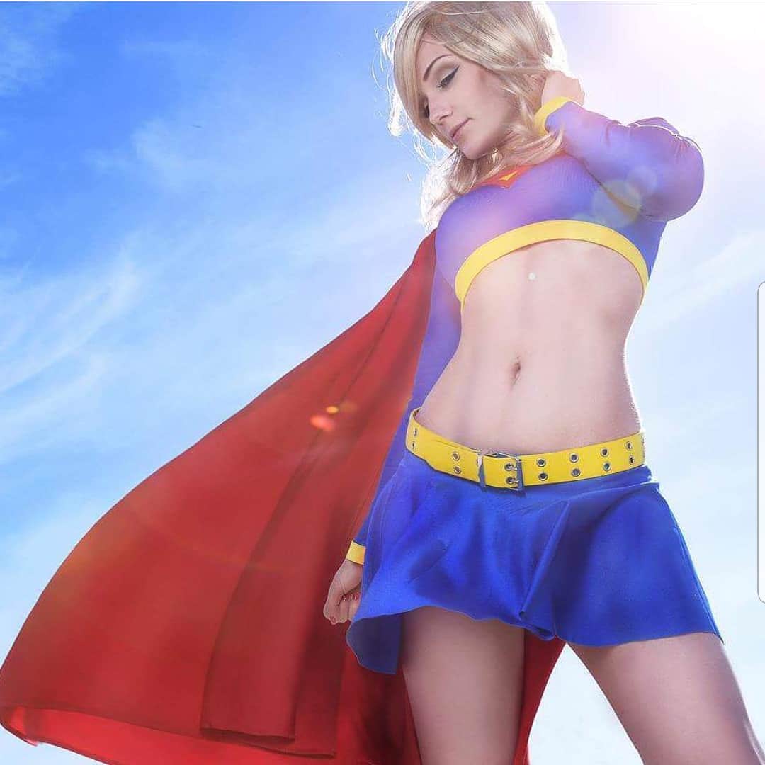 Supergirl Throwback | Scrolller