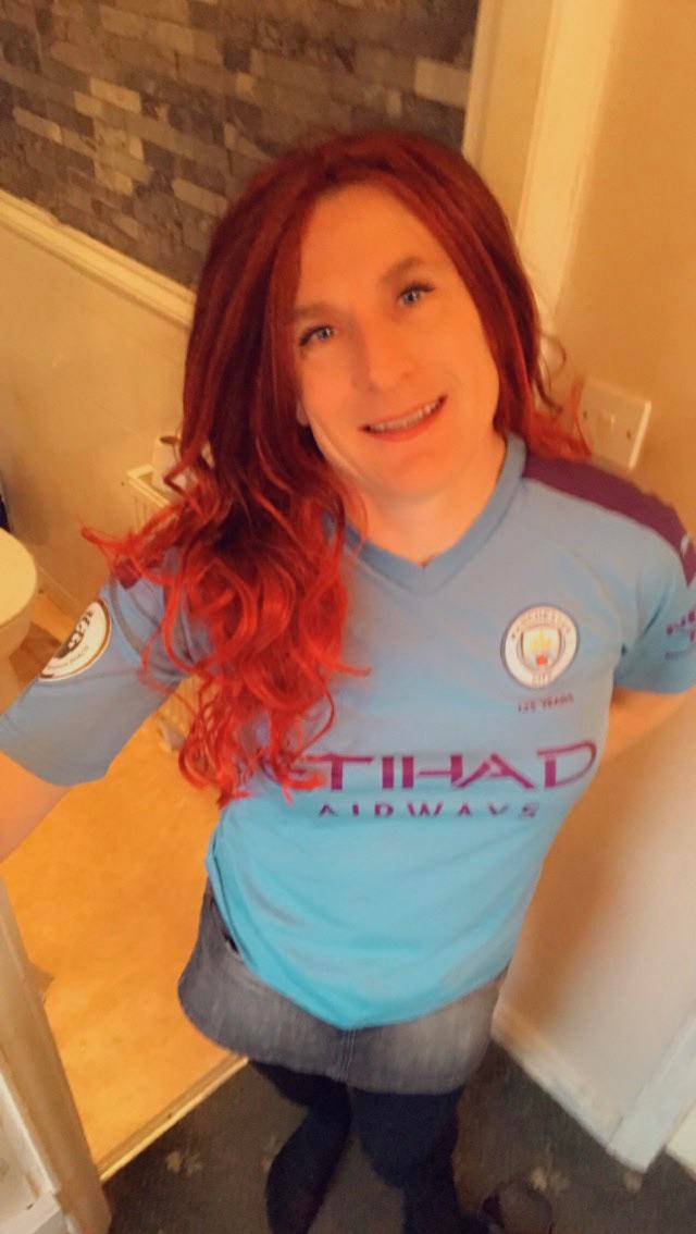 Supporting my team 😃 | Scrolller