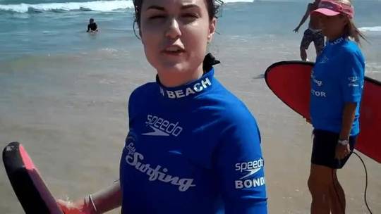 Surfer Girl [gifv] | Scrolller