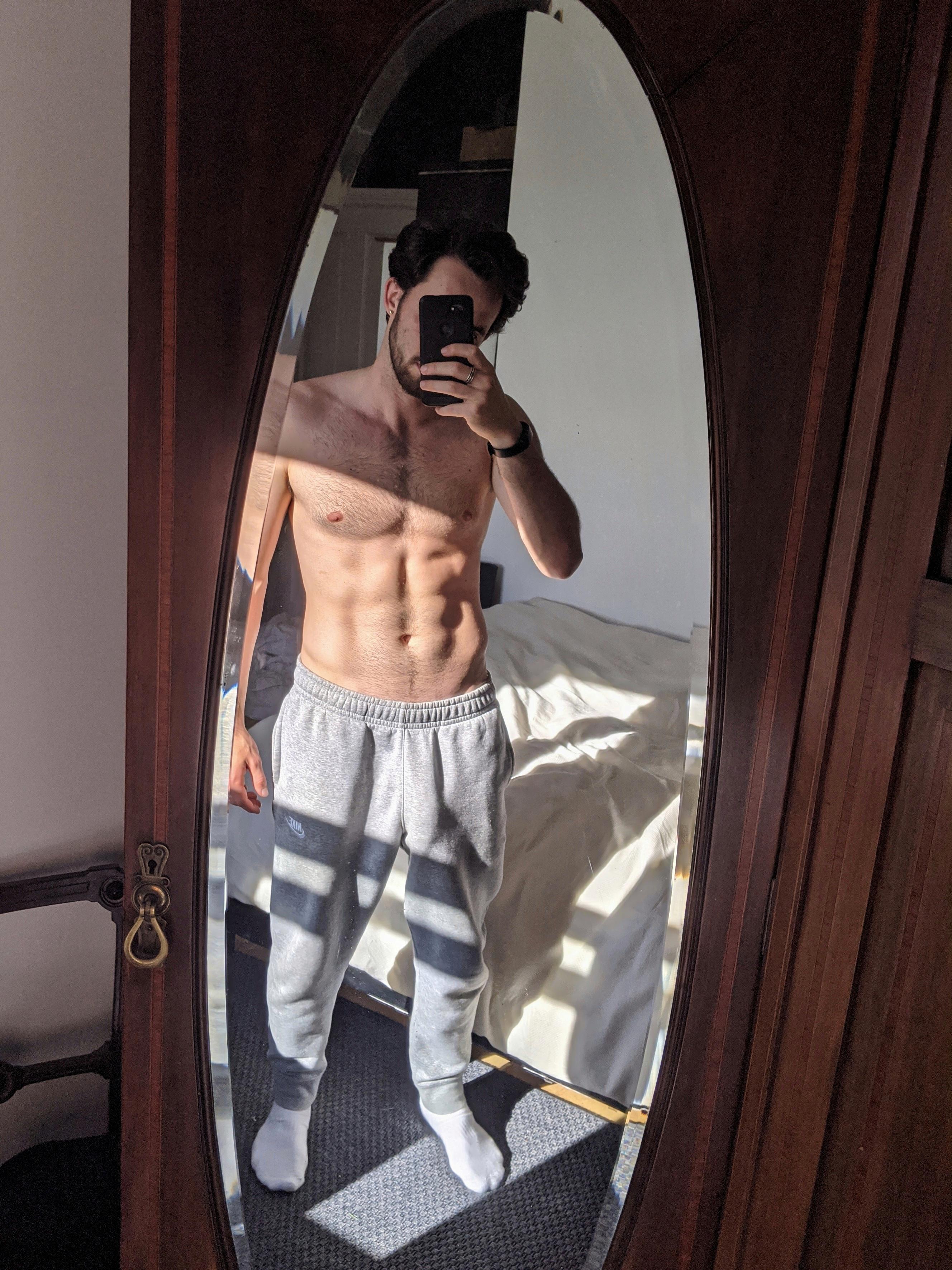 sweatpants subtlety | Scrolller