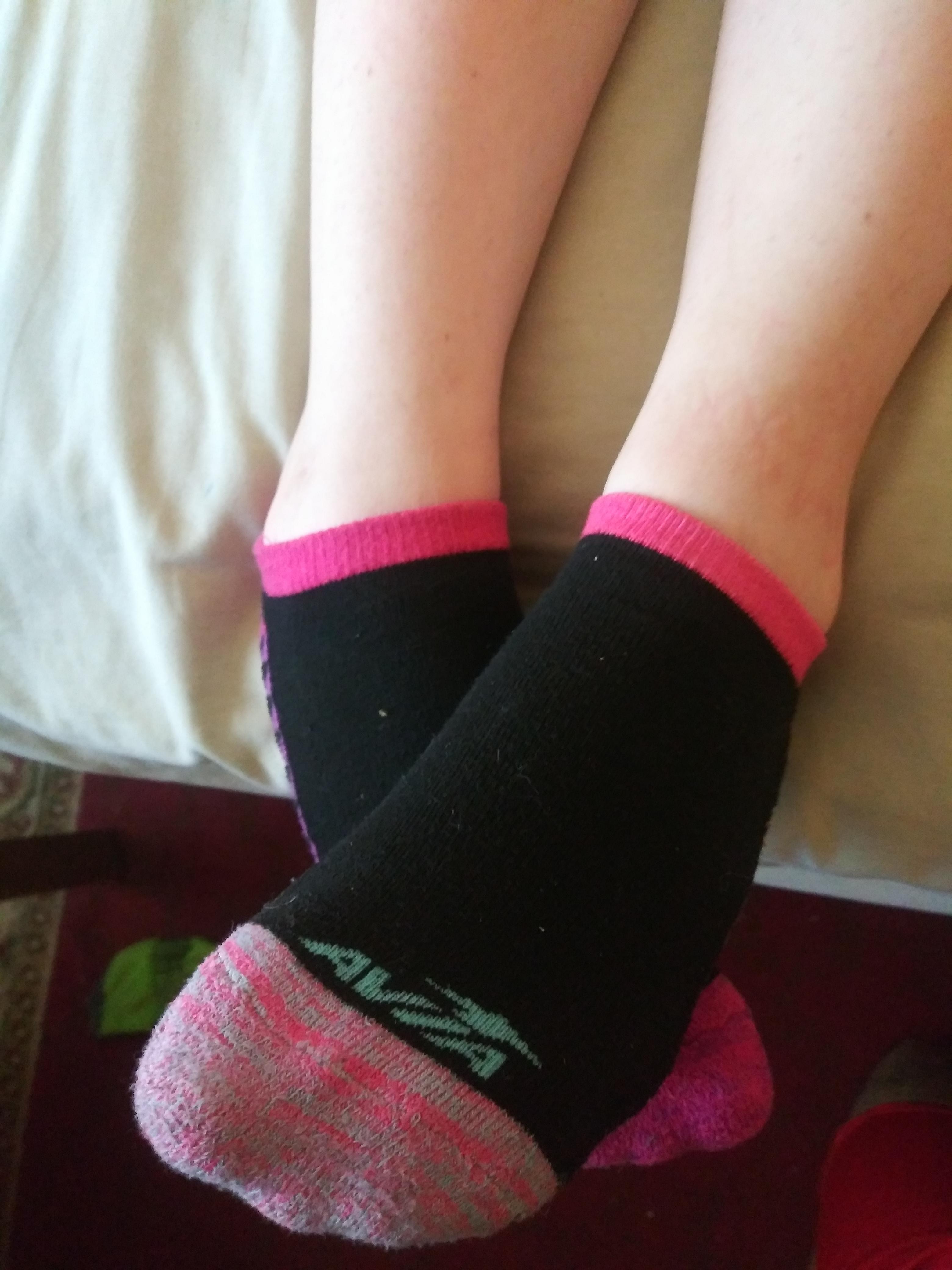 Sweaty ankle socks!! | Scrolller