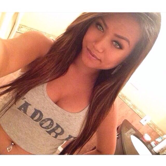 Sweet brunette - http://instagram.com/p/pw9f_QhA4r/ | Scrolller