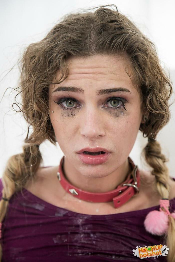 Sydney Cole | Scrolller