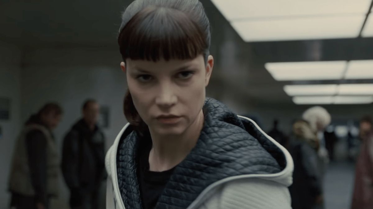 Sylvia Hoeks Is Complete Badass As Luv Scrolller