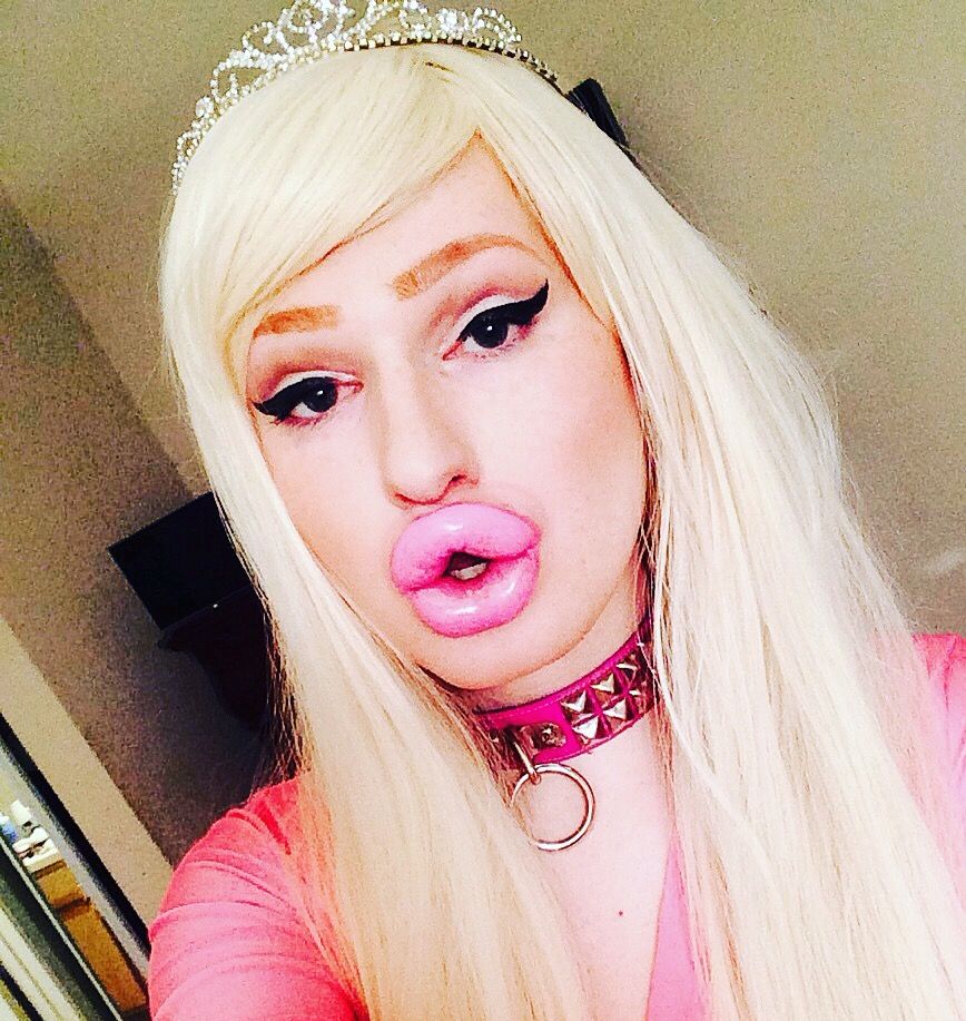 [T] Anybody wanna help transform me into a better bimbo dolly? | Scrolller