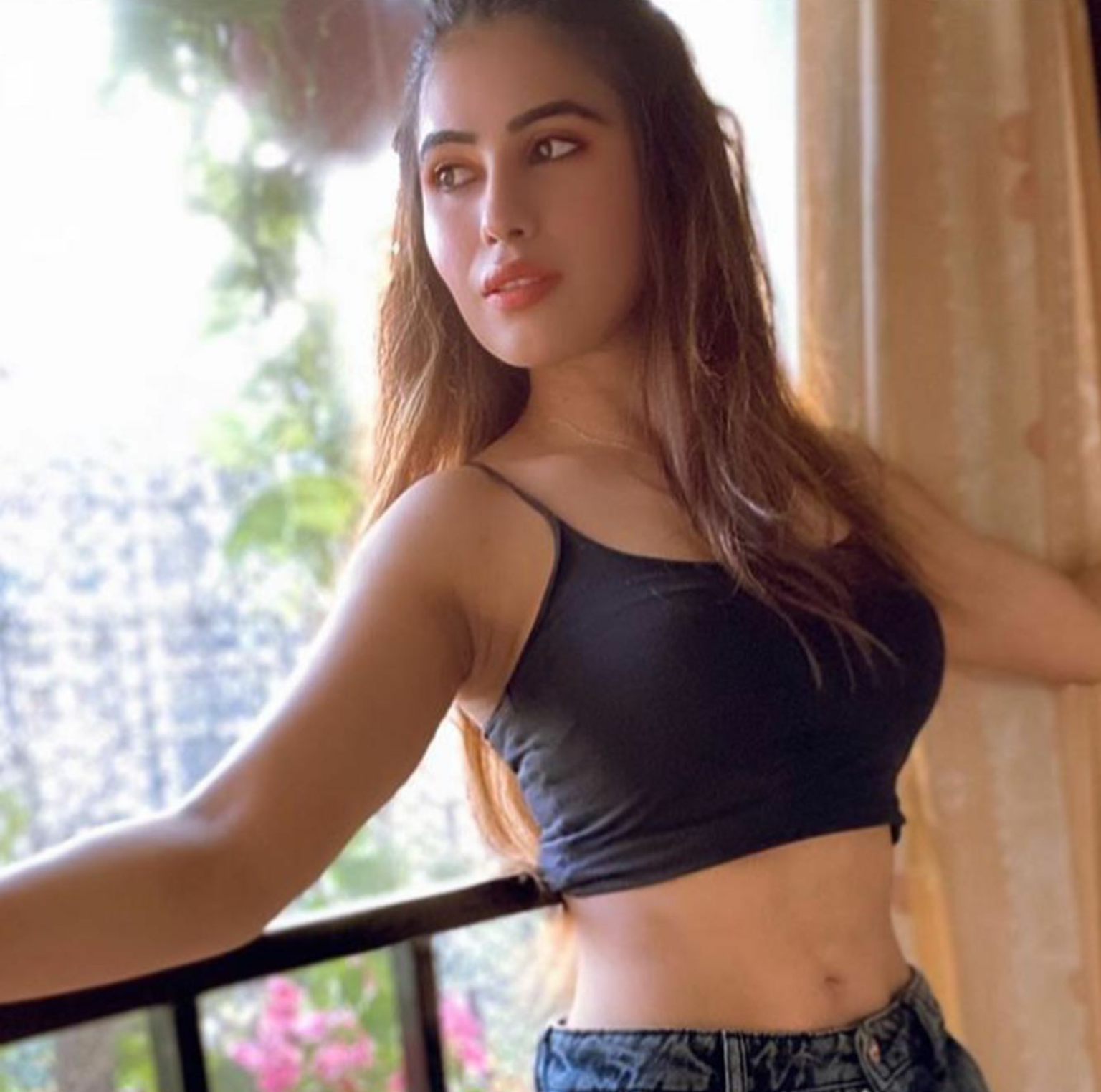 Take it clean, shaved and dark. | Scrolller