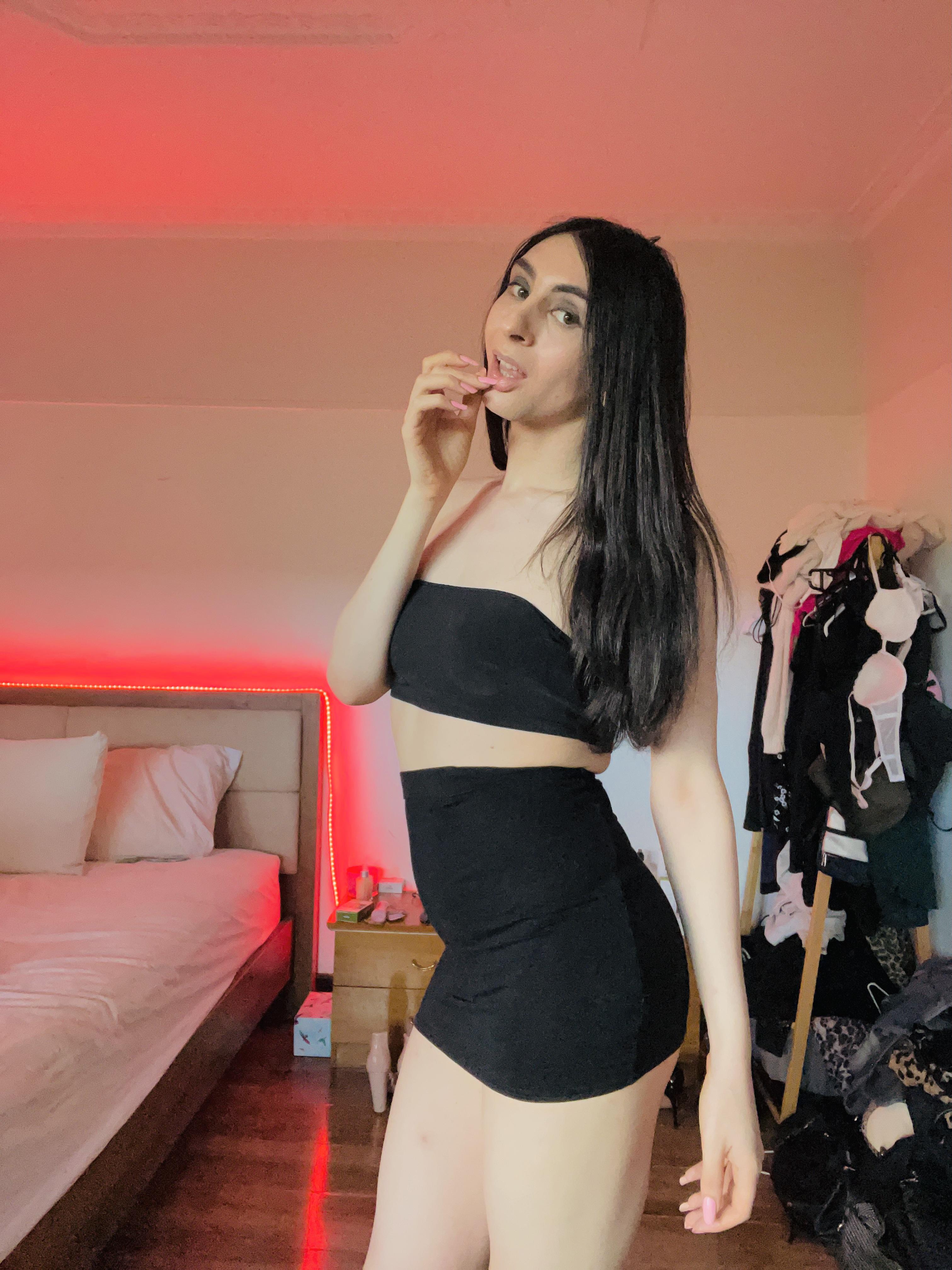 Take me out or slam me on my bed? | Scrolller