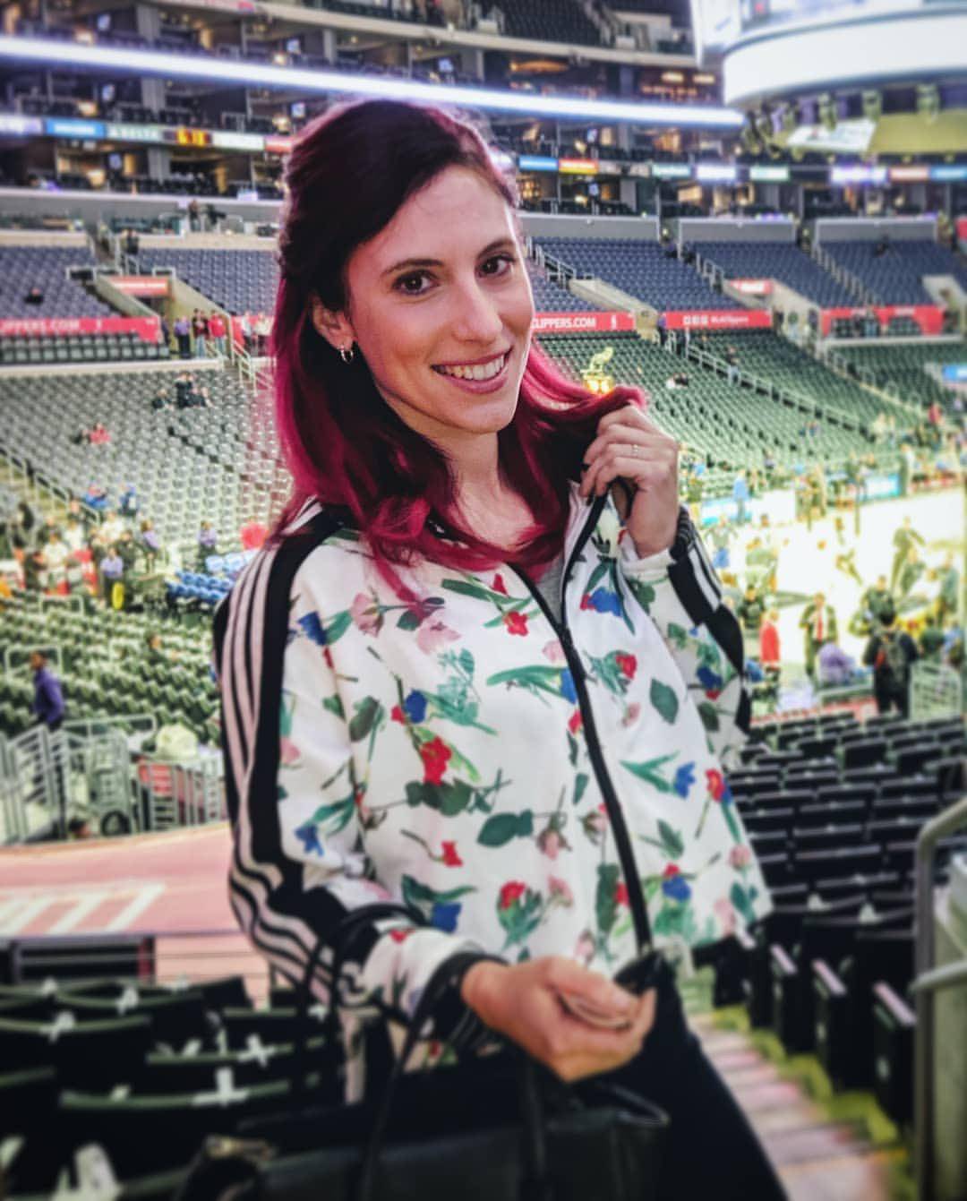 Take Steph Out to the Ball Game | Scrolller