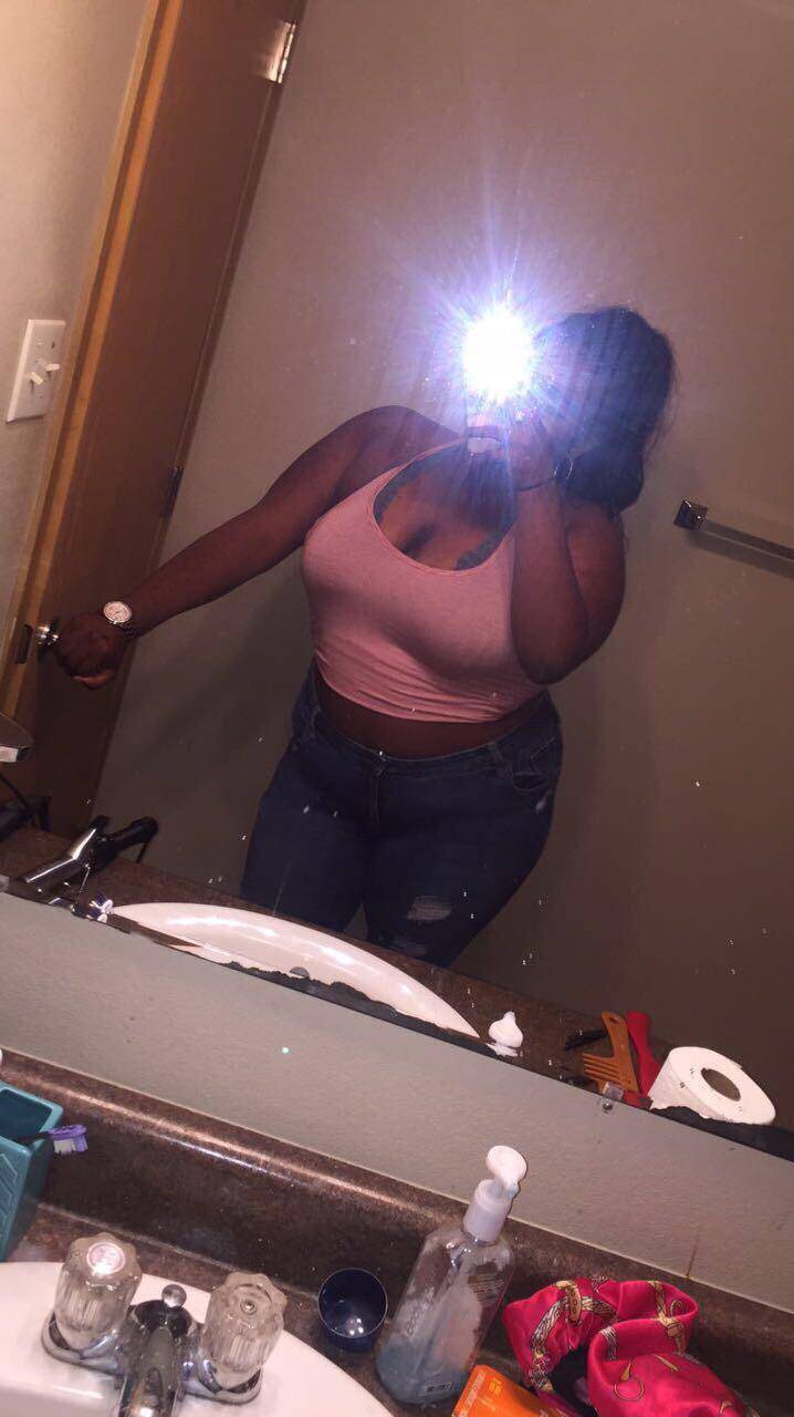 talk to me nice😘 link down below ⬇️ | Scrolller