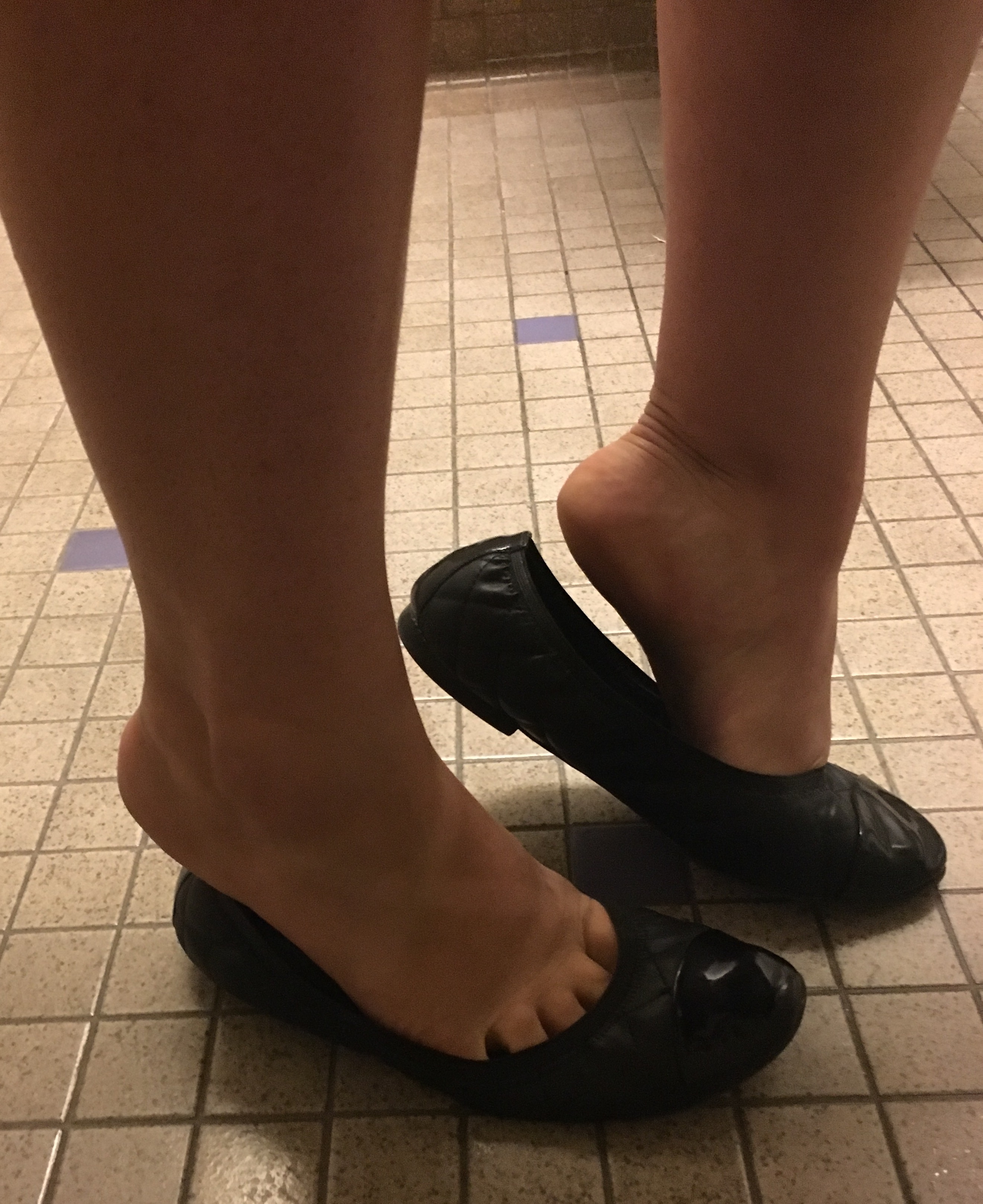 Tan lines and Flats [flats][arch][heel][toe cleavage][heel pop] | Scrolller