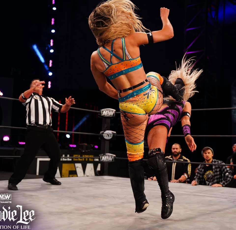 Tay Conti | Scrolller