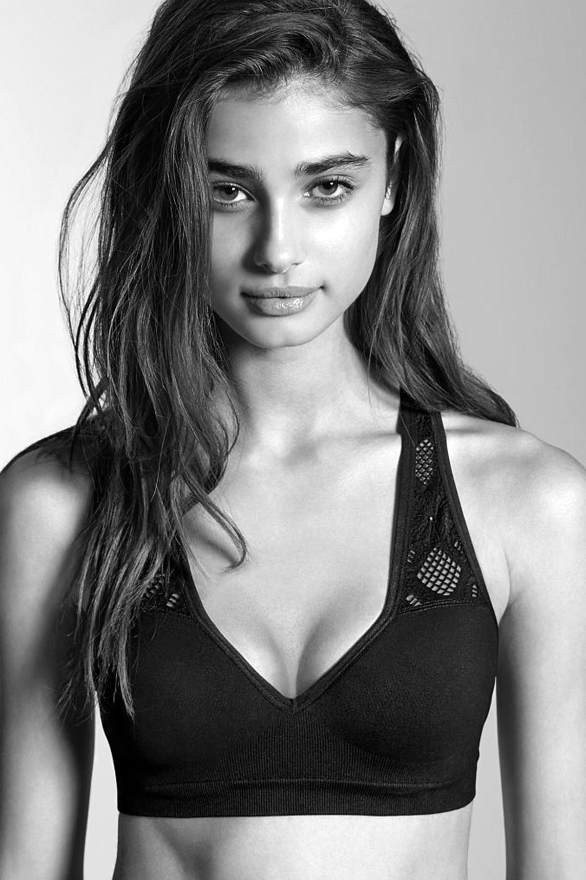 Taylor Marie Hill (2) | Scrolller