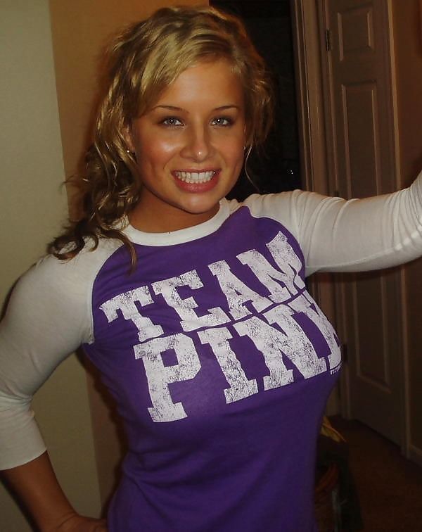 Team Pink | Scrolller