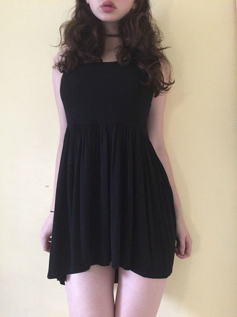 Teen honey getting undressed | Scrolller